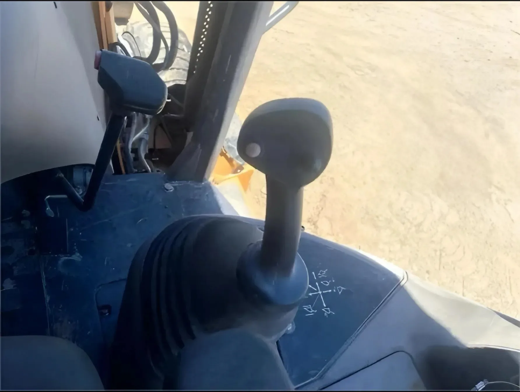 7 TON Second Hand Backhoe Loader 2017 CASE 580N - High Power Earth Mover