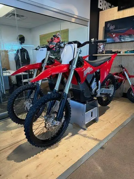 Quality Sales for Stark Varg Electric Dirt Bike Motocross First Ride ...