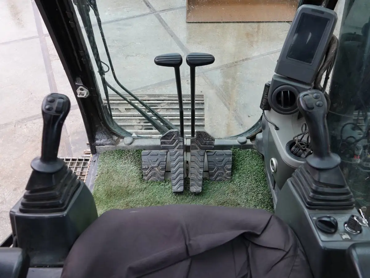 Caterpillar 325D Excavators - High Efficiency & Reliability