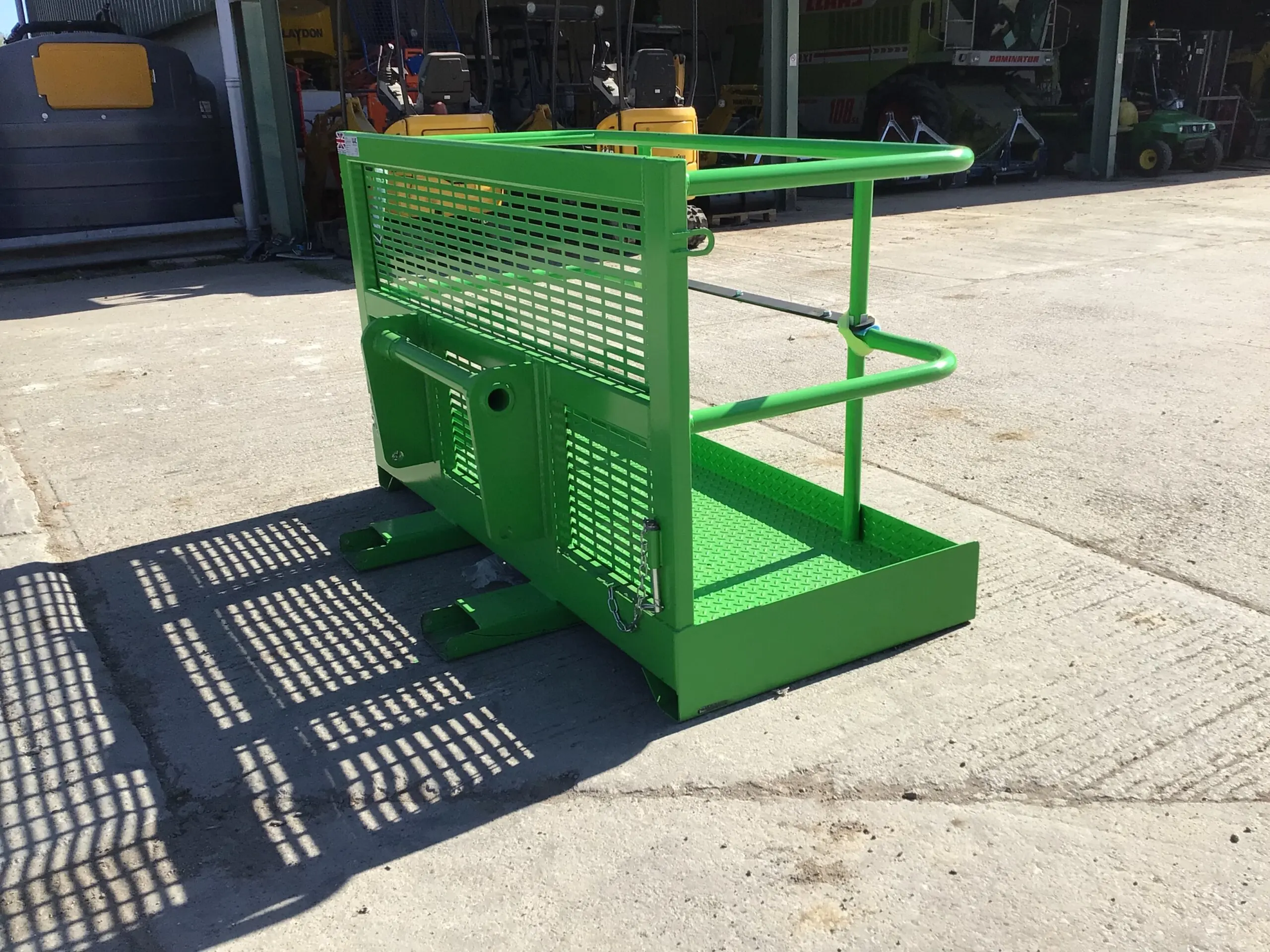 Portable Hydraulic Scissor Lifter Auxiliary Walking Type Lwc 3 Person ...