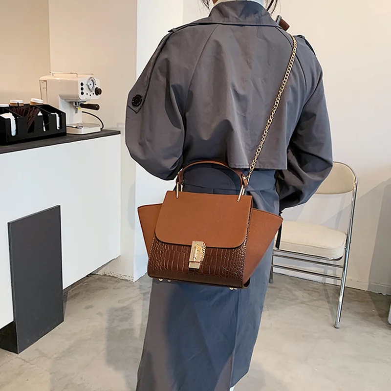 Mini Clutch Bag - Fashionable & Portable Option for Women