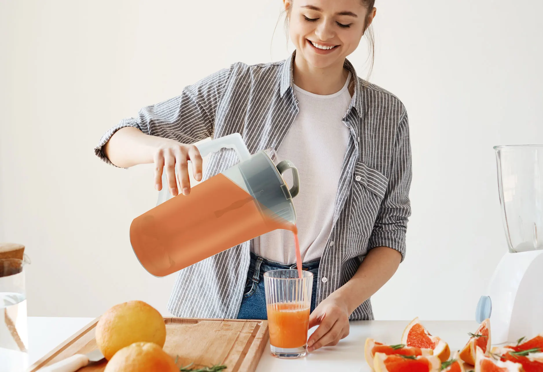 Plastic Water & Juice Mixing Pitcher with Lid and Plunger 2000ml ...