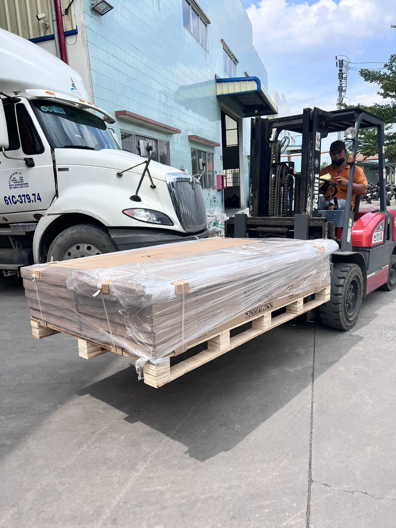 King Split Head Adjustable Bed with Massage and Zero Gravity. Designed ...