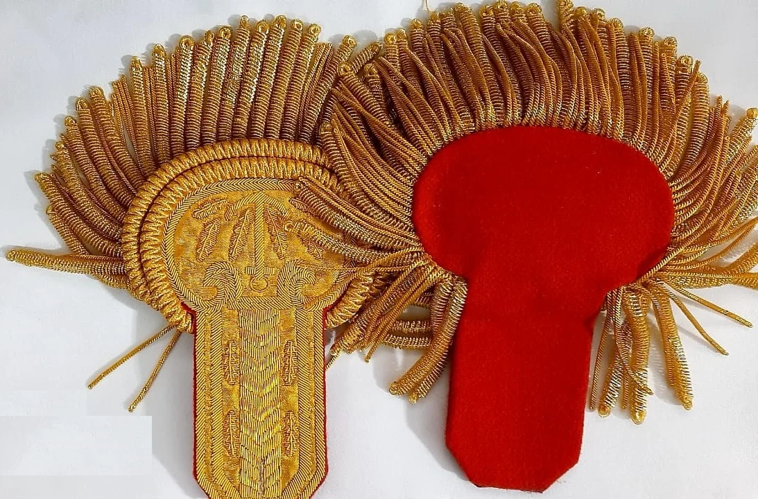 British Tactical Captain Gold Epaulette Appliques Shoulder Batches ...