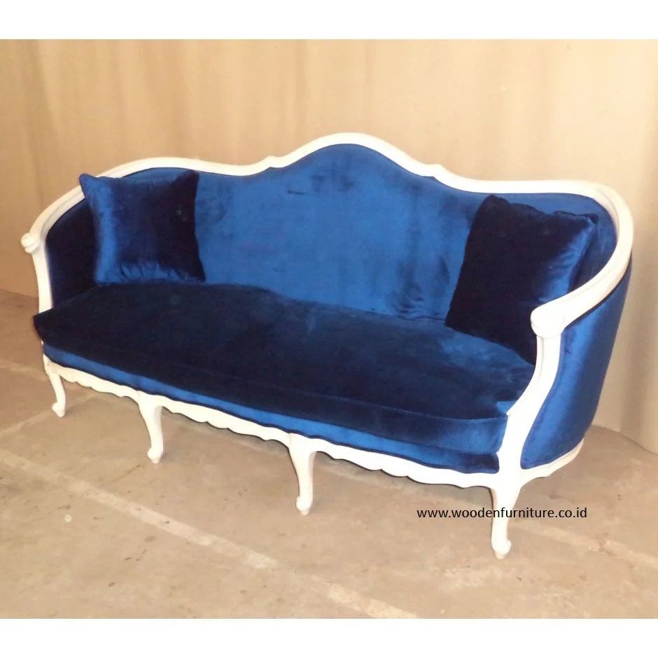 French Provincial Living Room Sofa Antique Reproduction Upholstered ...