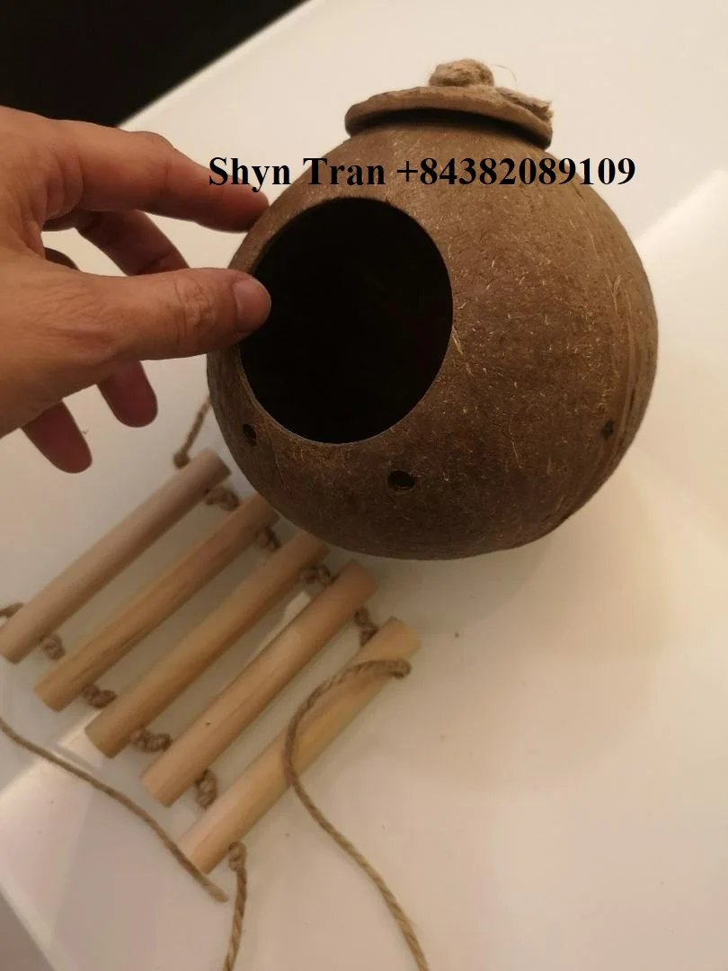 Natural Coconut Shell Hamster Nest - Sustainable & Durable