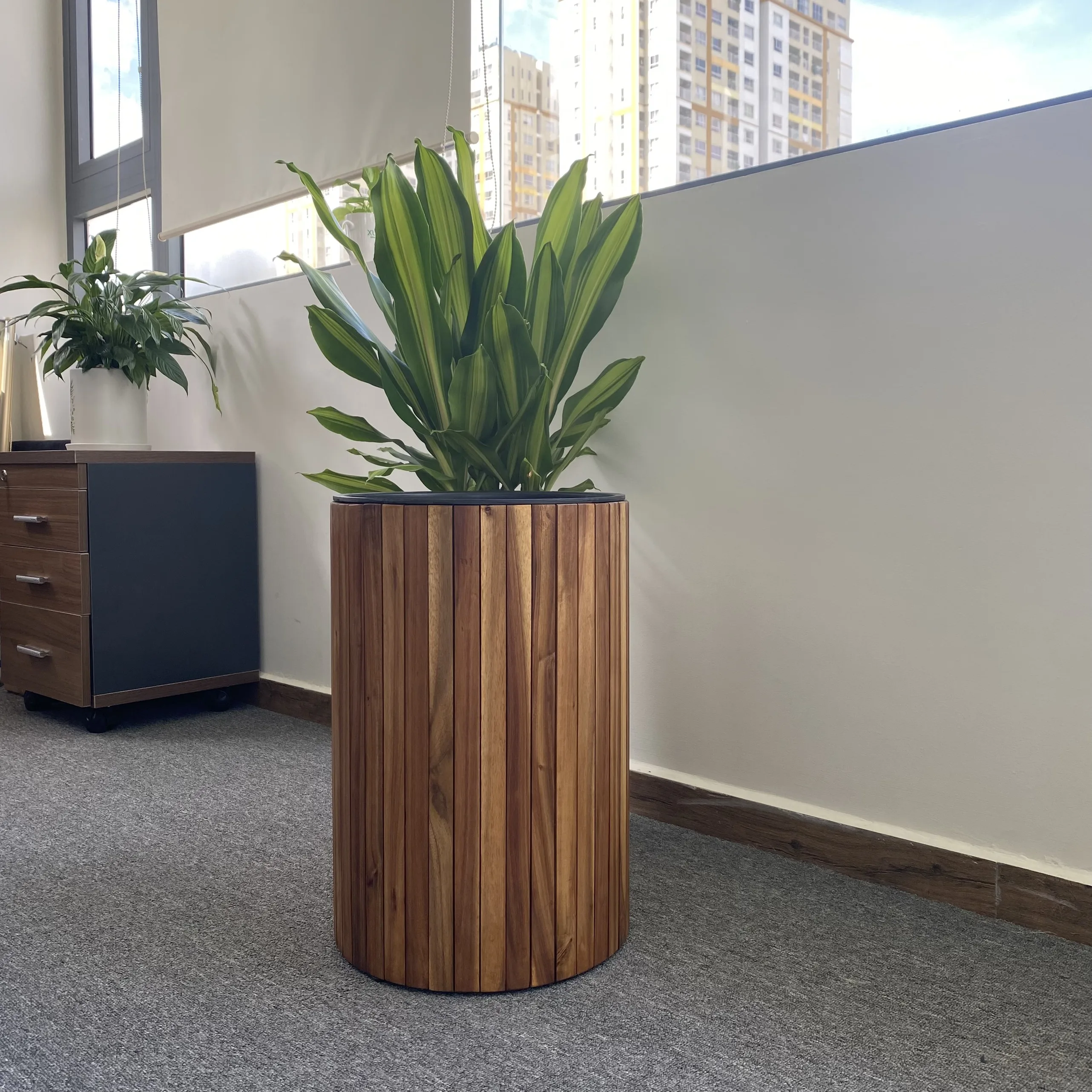 Tall Luxury Wooden Planter Pot Bottom Open With Inner Plastic Pot Size ...