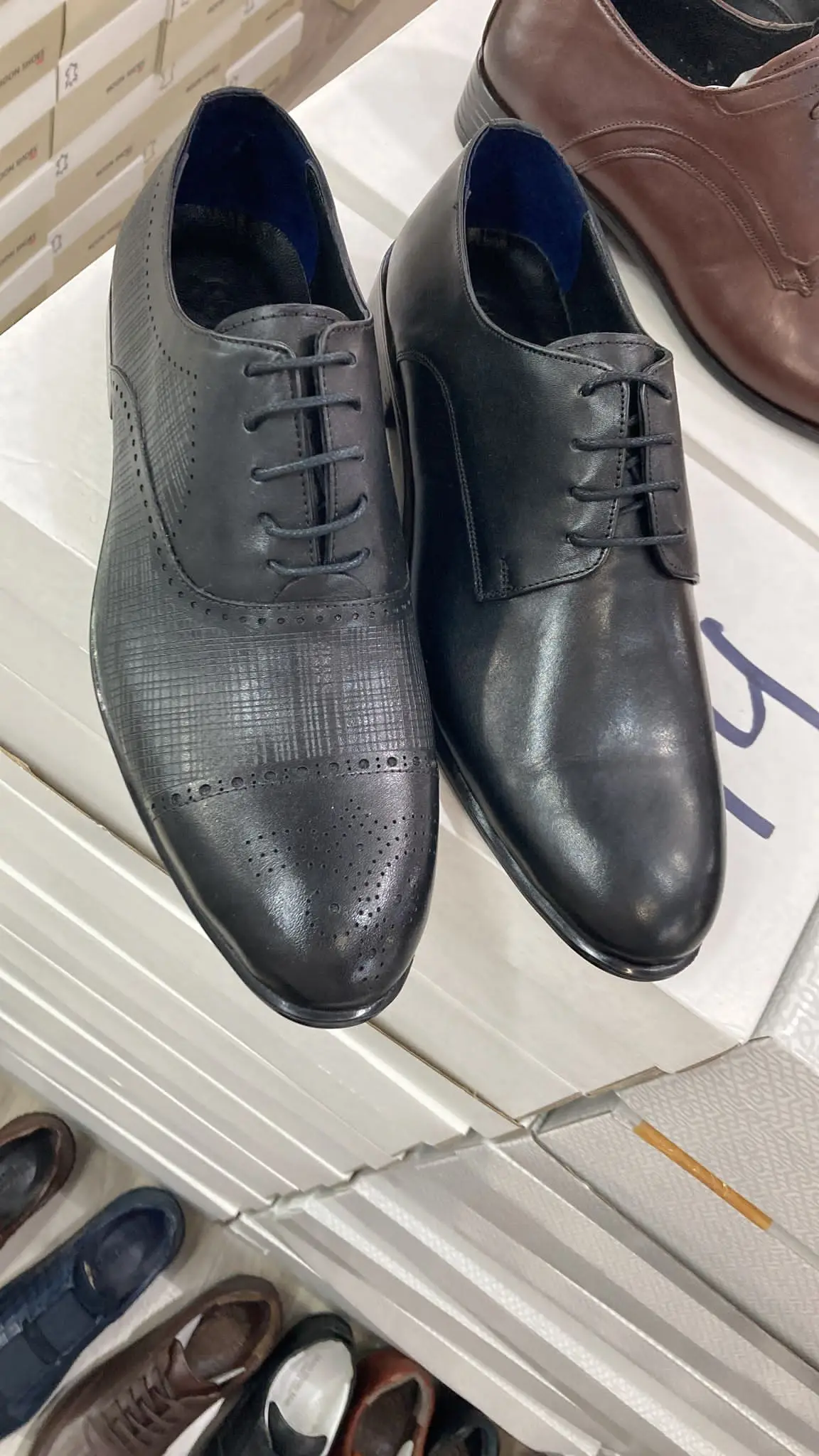 Shop Our Factory Supplier's Fast Delivery of Men's Leather Shoes