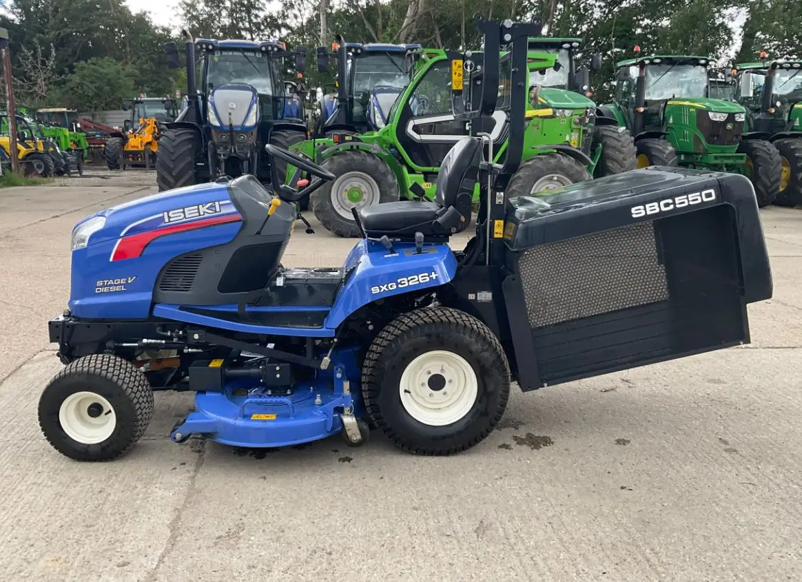 Iseki SXG 326 Industrial Grade Lawn Mower for Sale 2-Stroke Excellent ...