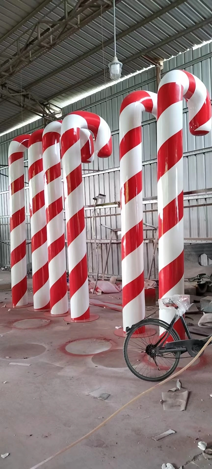 Life-size Candy Canes Fiberglass Resin for Christmas Decor