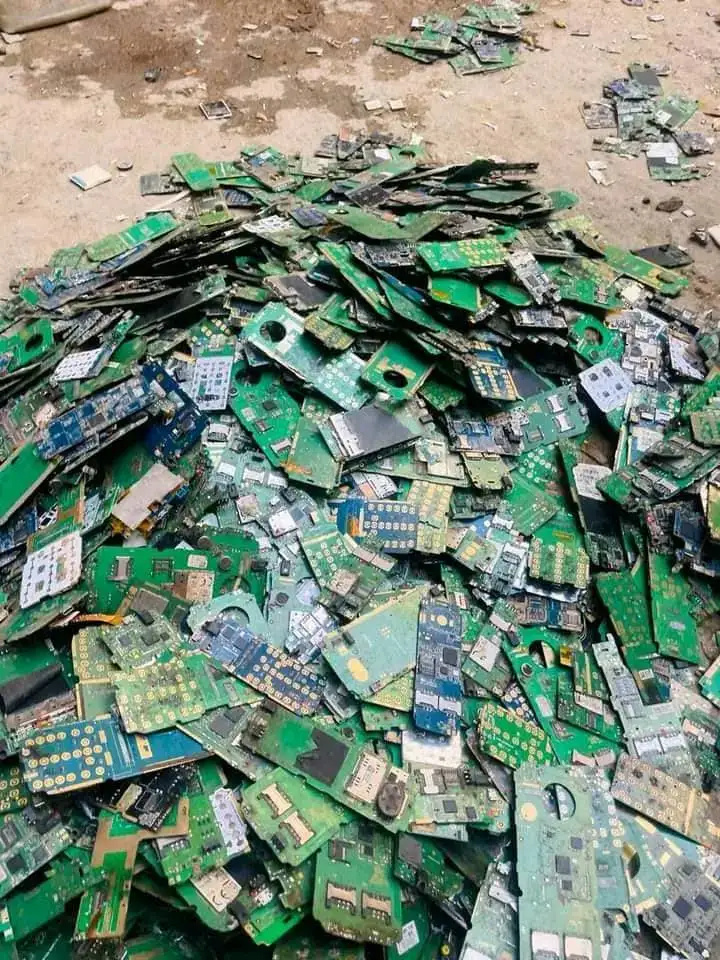 Top Quality Old Mobile Phone Scrap and Cell Phone Scrap for Sale ...