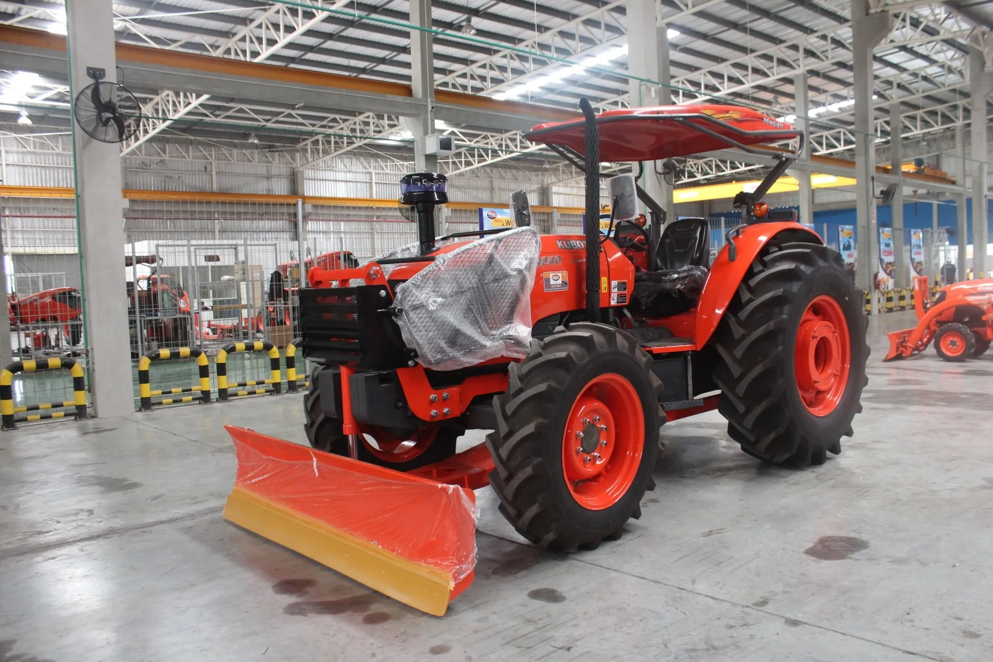Kubota M9540 Tractor with Front Loader - Multifunctional Power