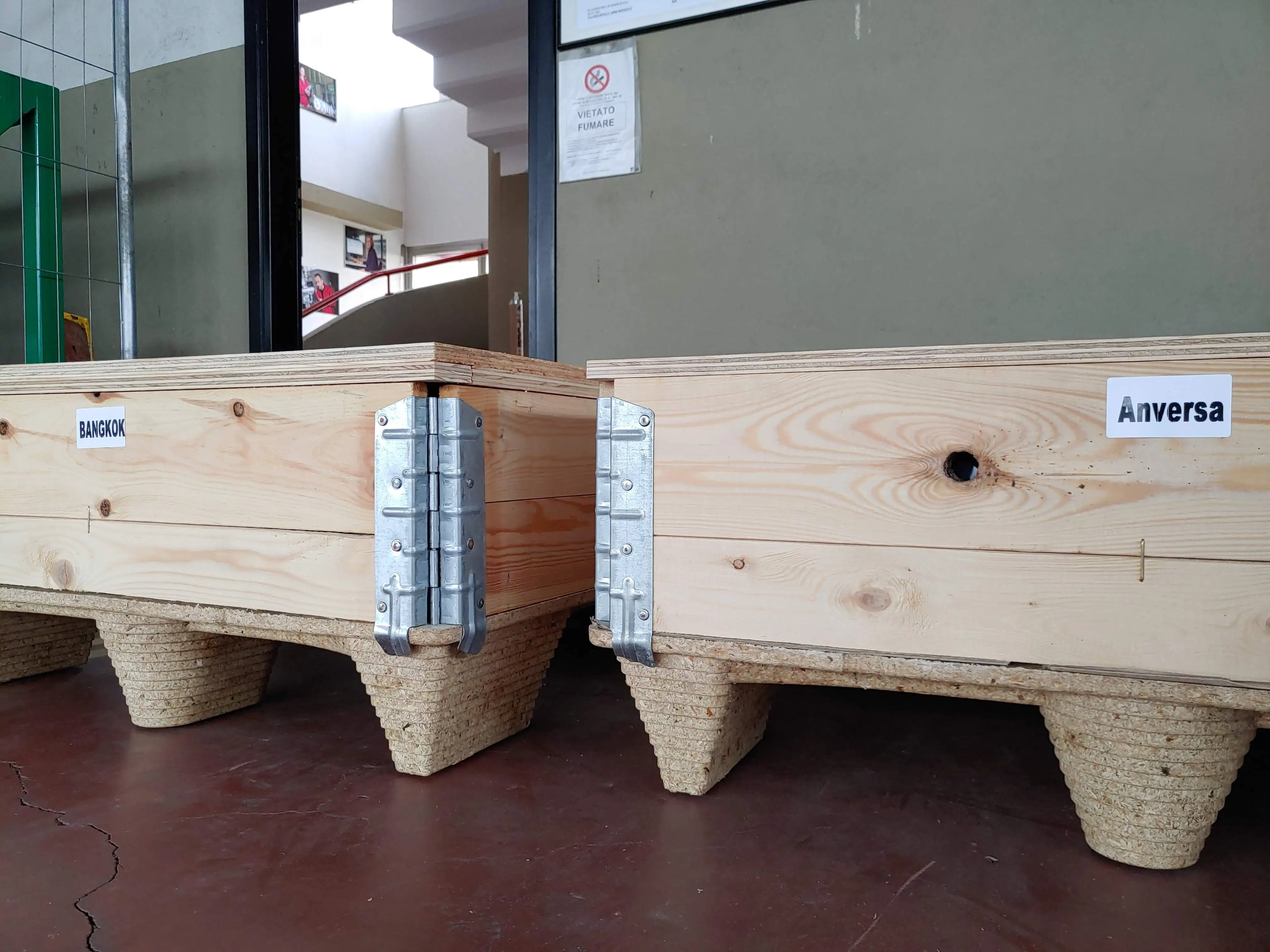 Large Luxury Illuminated Wall Clock Customized Project For Hotel Or ...