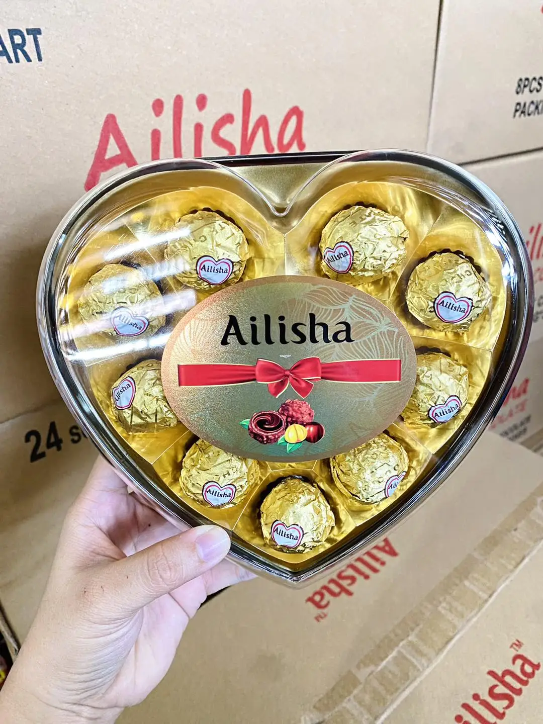 Luxury Ferrero Rocher T8 Heart- Ailisha Chocolate Wafer Ball Heart ...