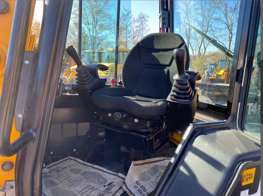 JCB 1CXT Backhoe Loader - Reliable Heavy Equipment for Sale