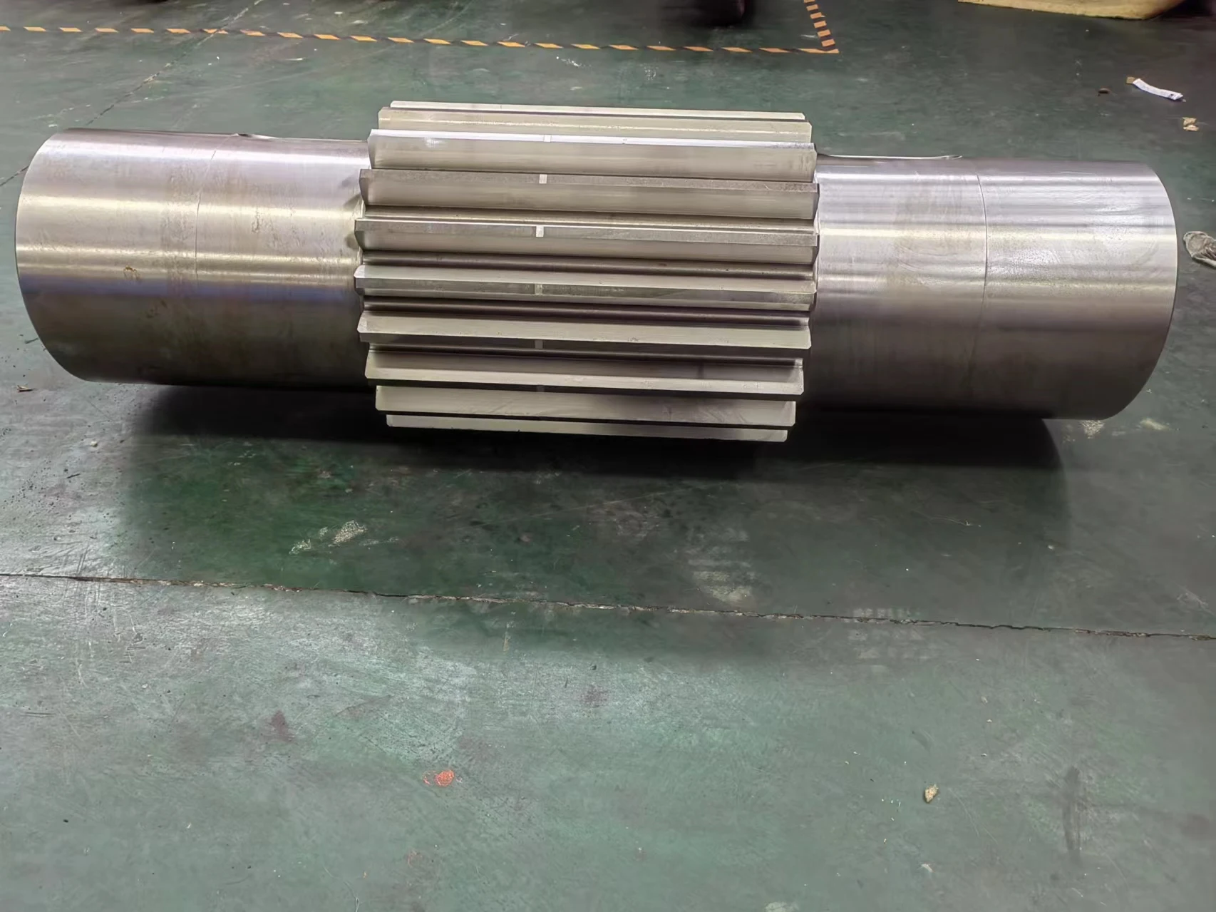 Custom Forged Large Diameter Cylindrical Gear Helical Gear Shaft Mechanical Parts - Buy Custom ...