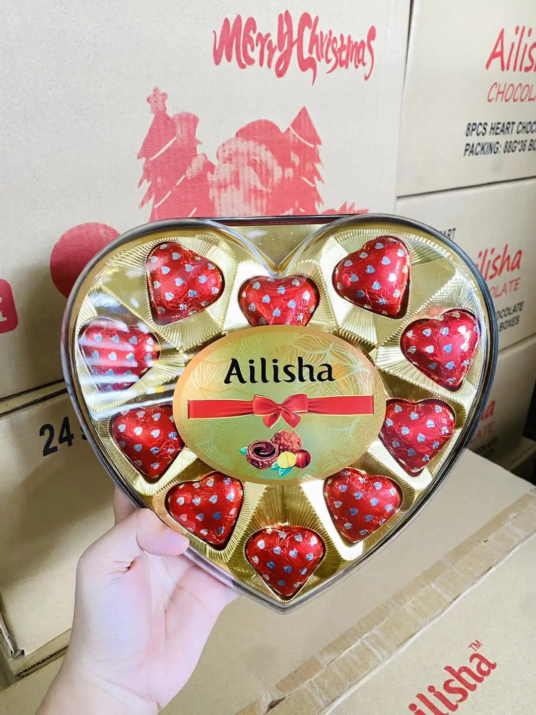 Luxury Ferrero Rocher T8 Heart- Ailisha Chocolate Wafer Ball Heart ...