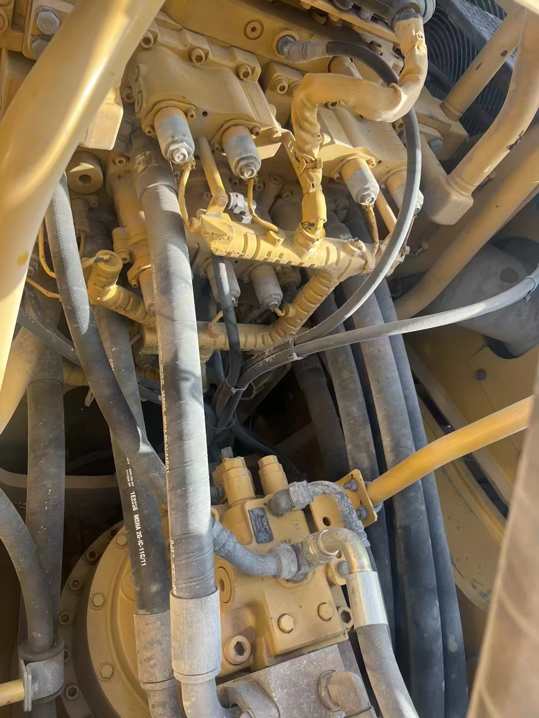 Japan Made Caterpillar Cat Brand 390 Excavator 90 Ton Crawler Cat ...