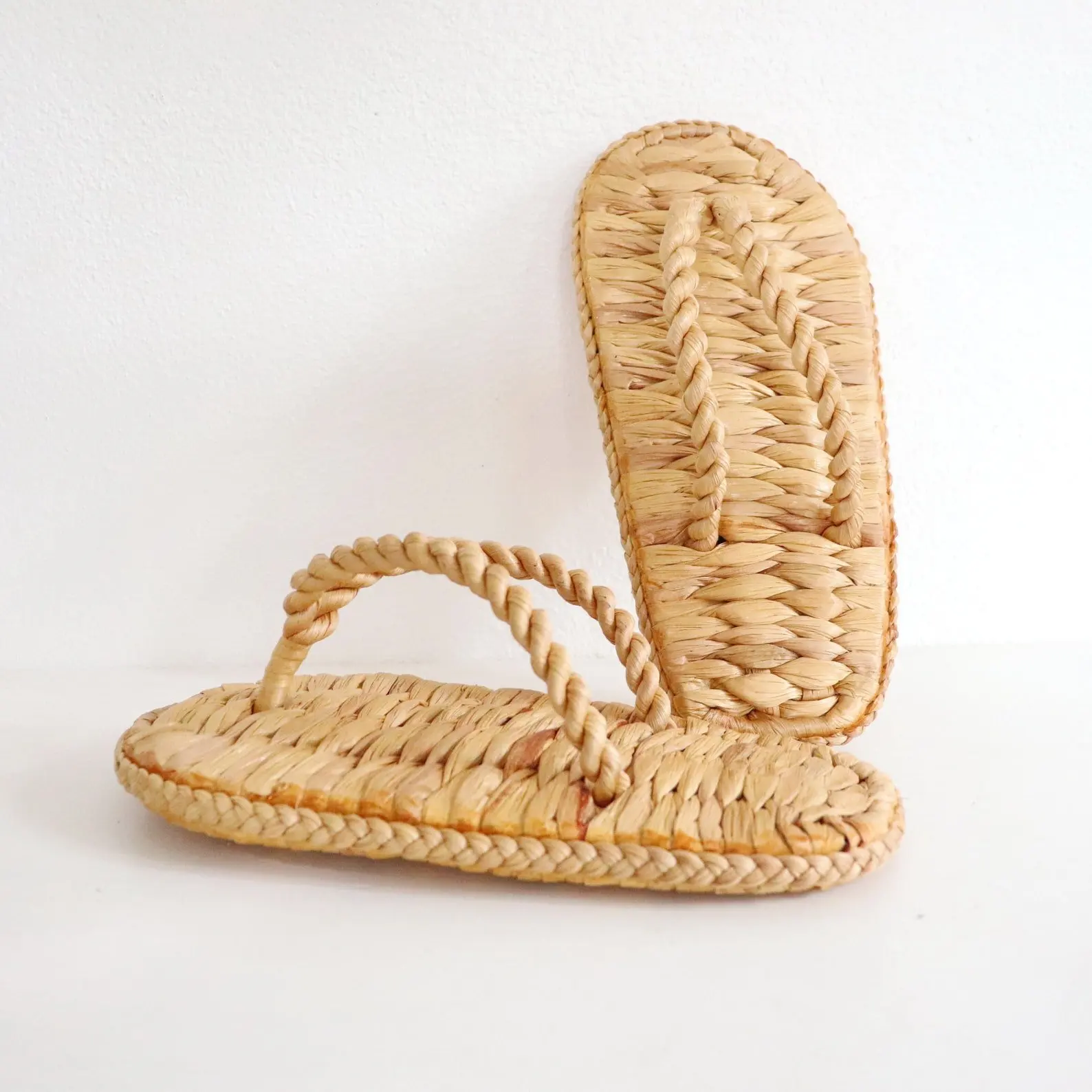 Natural Straw Seagrass Water Hyacinth Slippers Eco Friendly Shoes ...