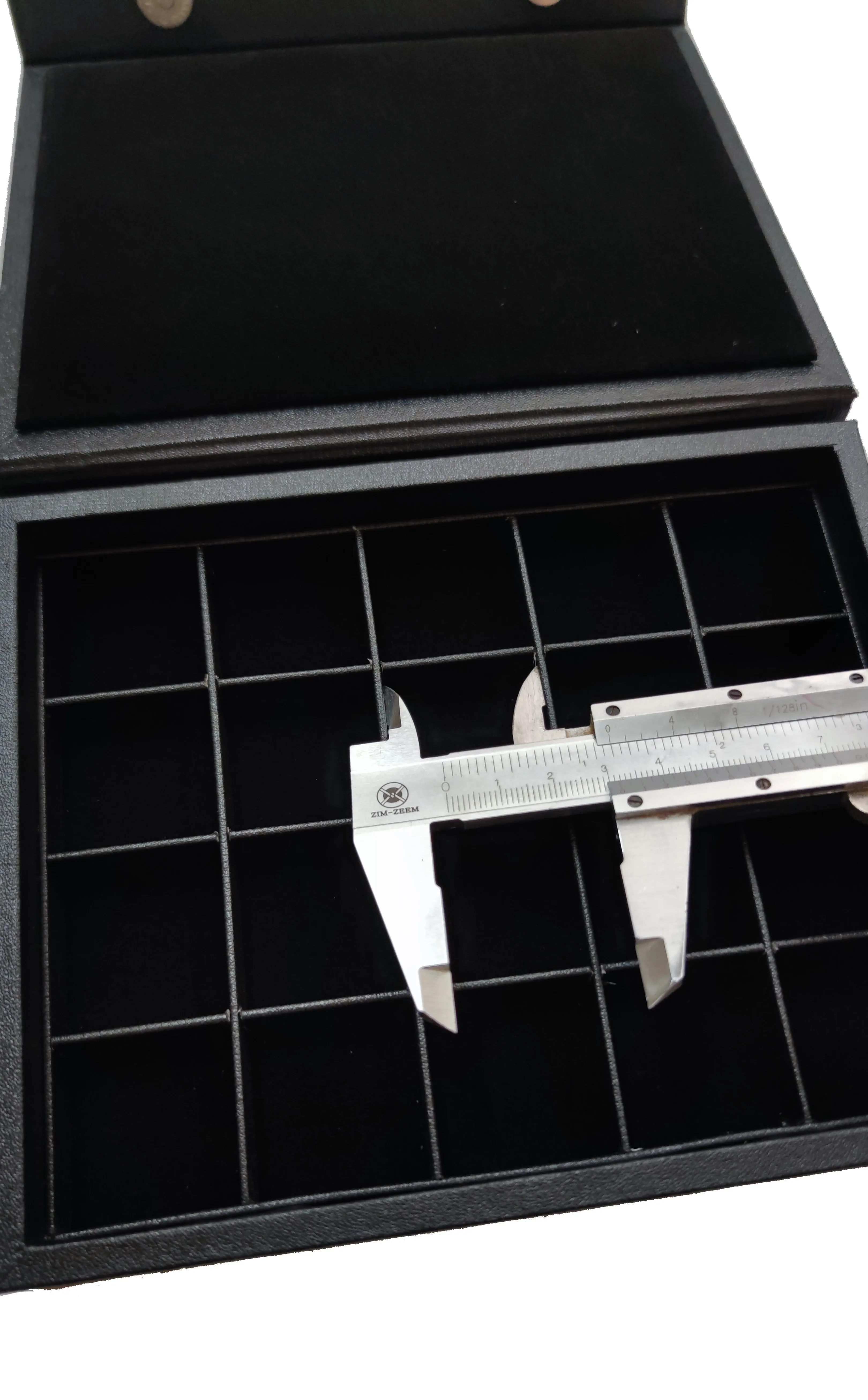 Black Color Leatherette Case 20 Cells With Magnet Lid For 3 By 3 Cm ...