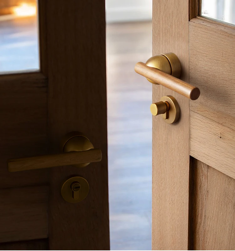 Goo-ki NORTH AMERICAN BLACK WALNUT LOG VINTAGE DOOR HANDLE