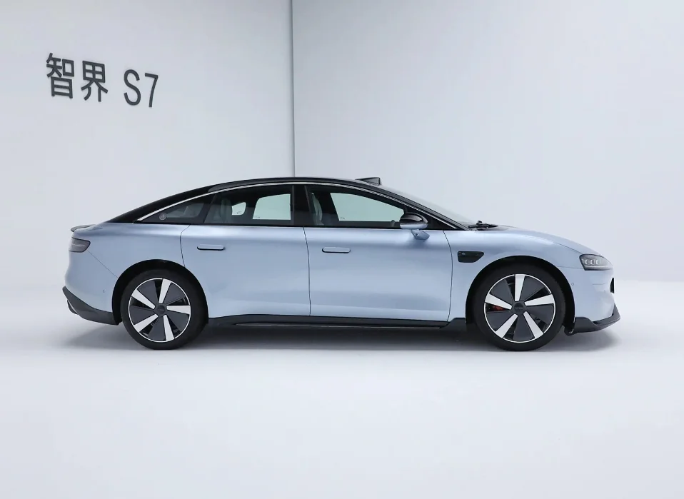 Luxeed S7 - 855KM Range, 4WD Pure Electric Car by Huawei Chery