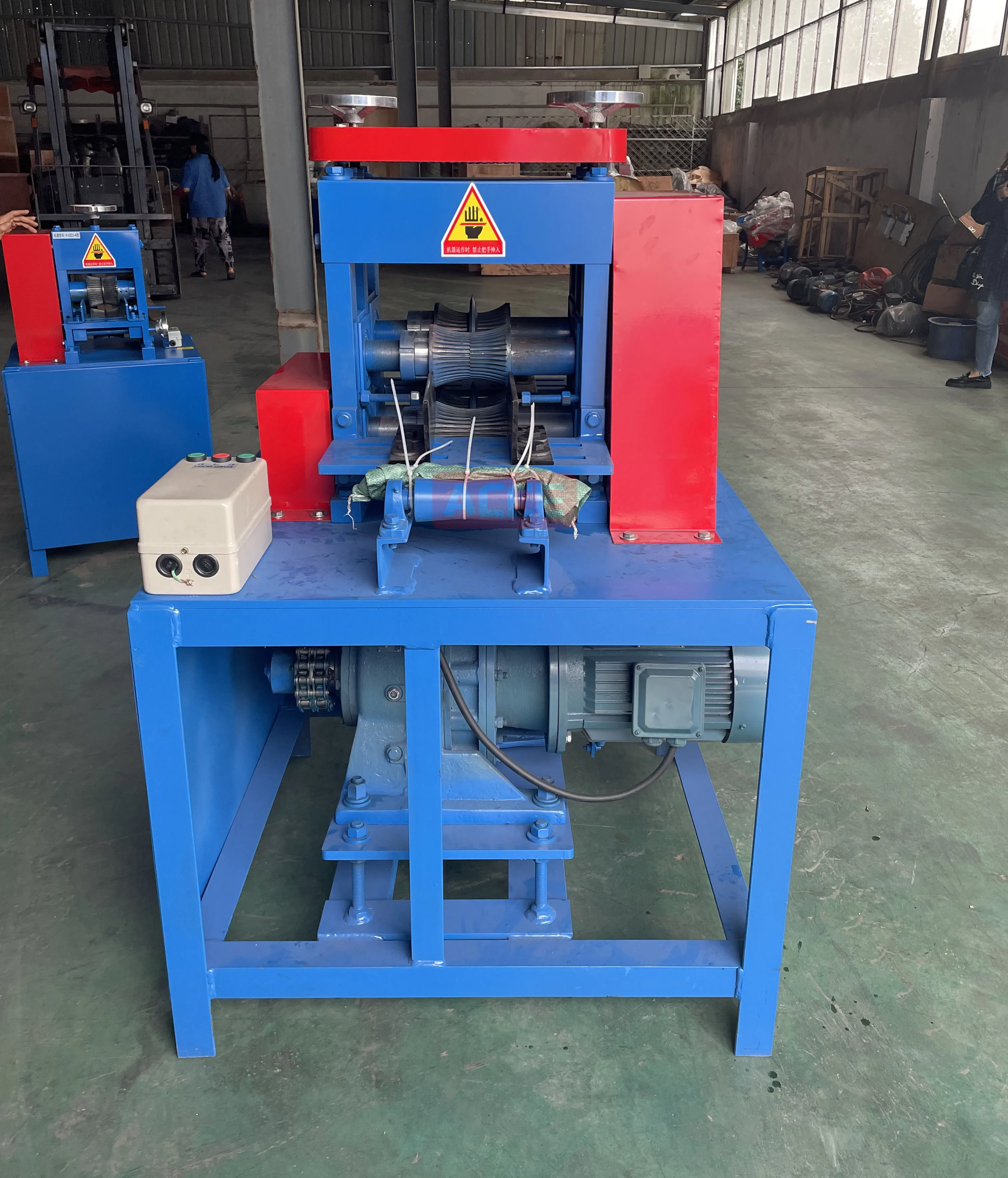 Efficient Wire Stripping - V-200M Copper Wire Stripper