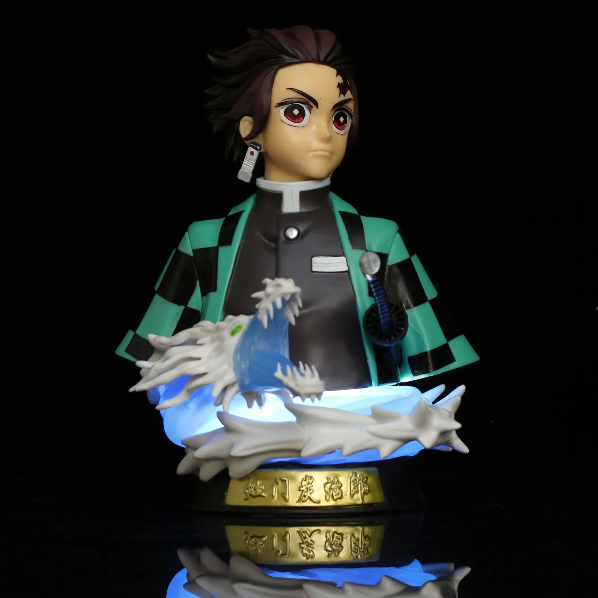 Demon Slayer 15cm Gk Tanjirou Half-length Portrait Figure With Light ...