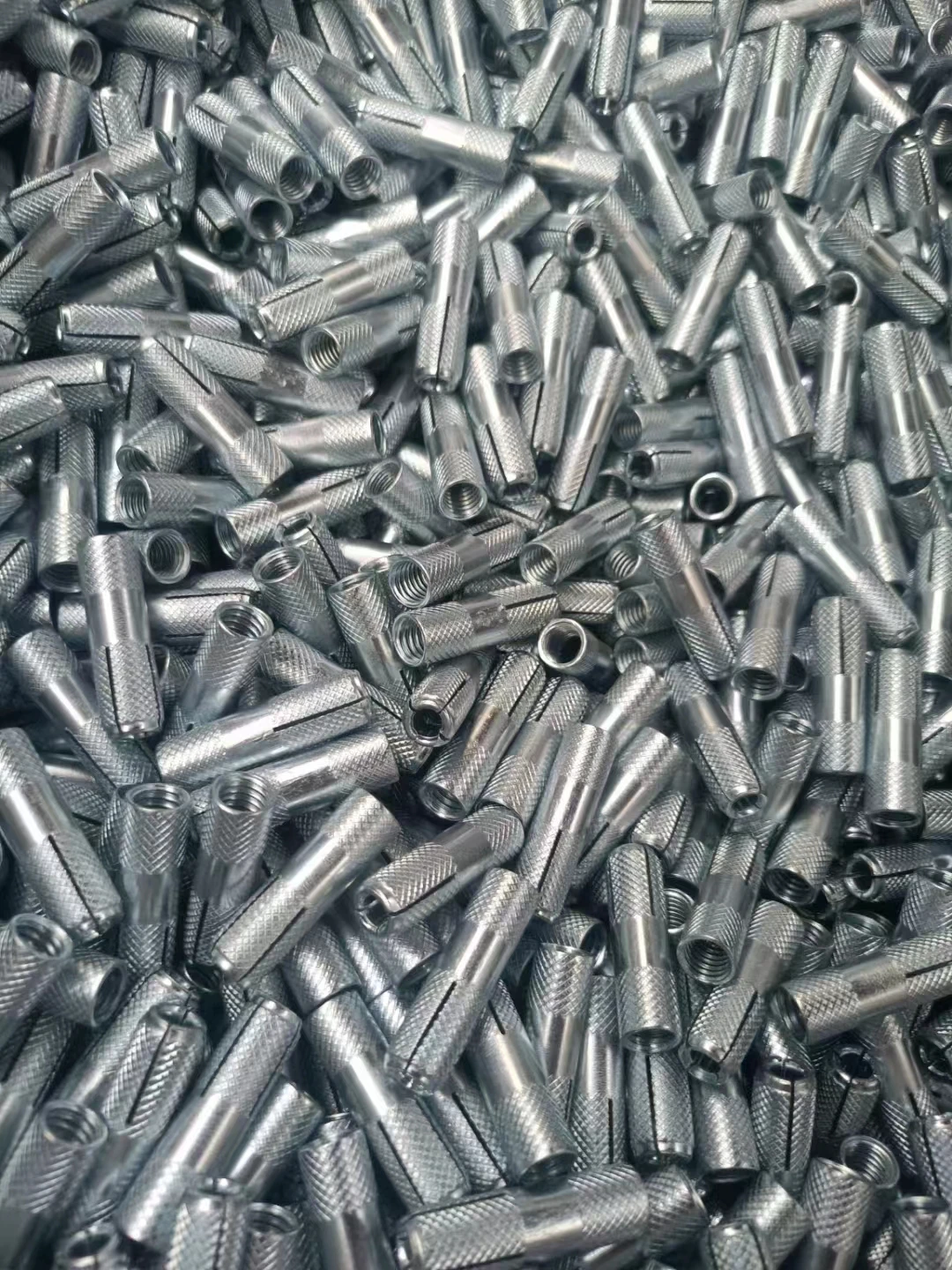 Fastener M6-M24 Galvanized Expansion Anchor Bolt Drop in Anchor ...