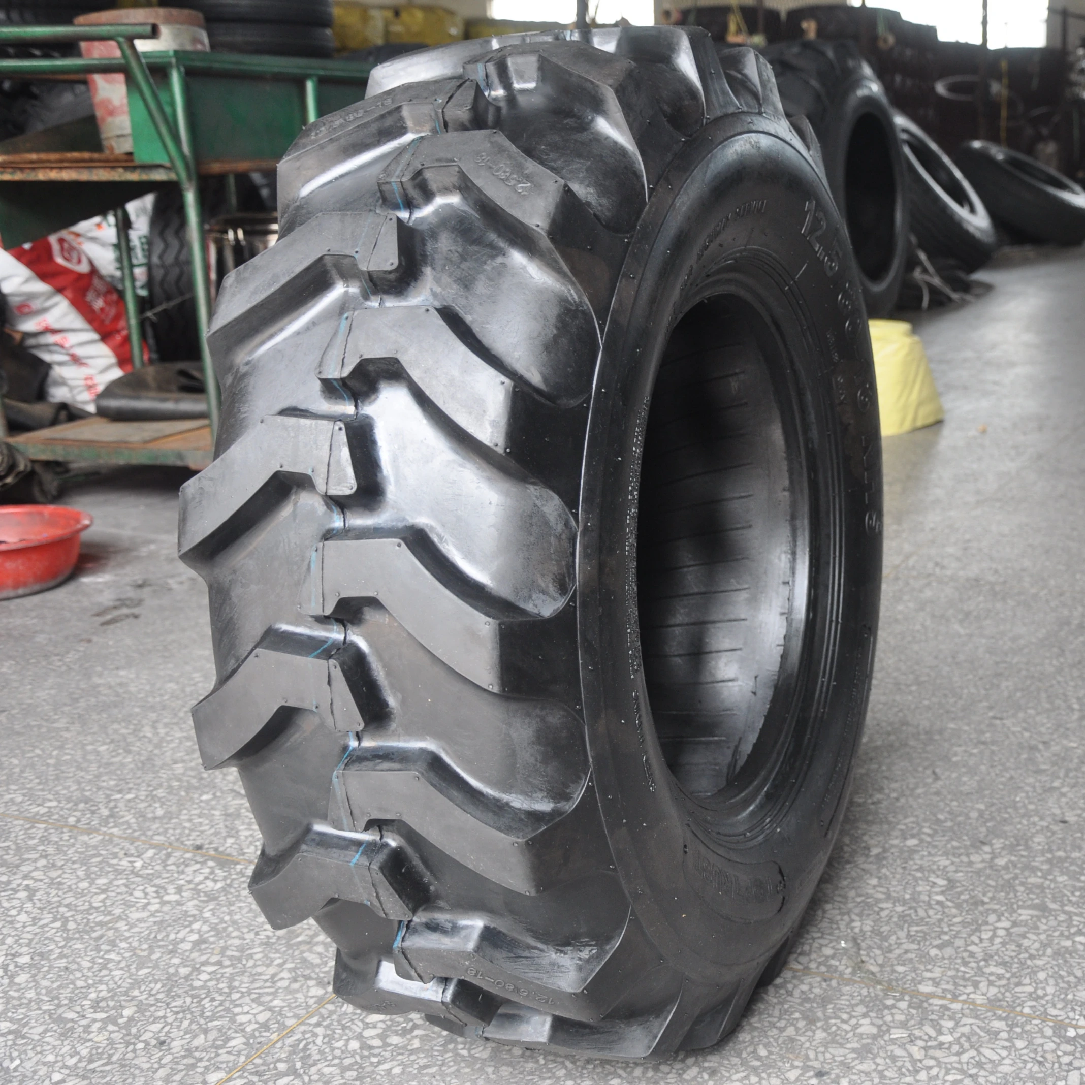 Llantas para retroexcavadora industrial R4, novedad, 12,5/80 18 ...