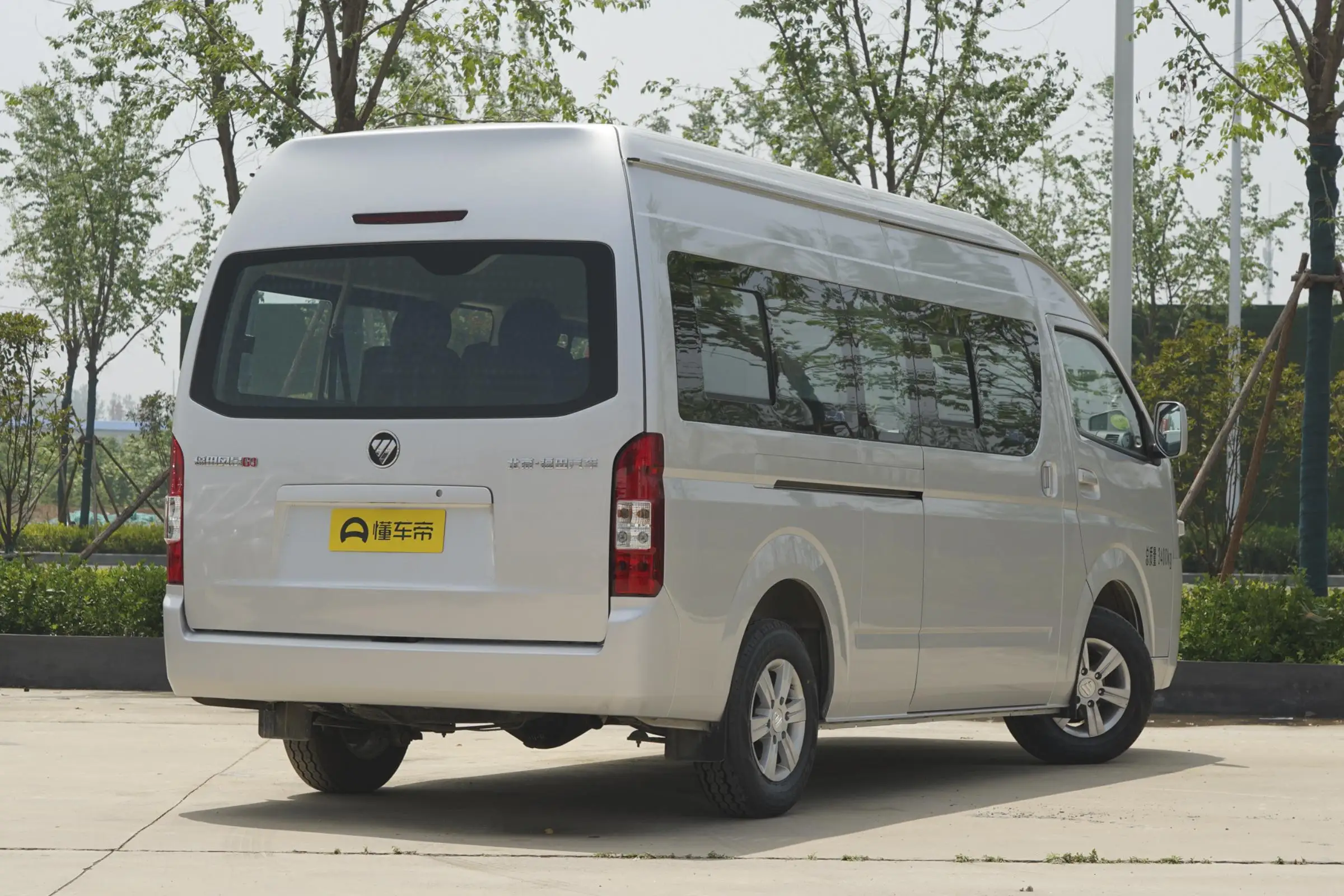 Chinese Diesel Foton View CS2 Buses Cargo Mini Van 18 Passager Minibus