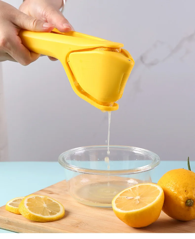 Mini Citrus Juicer - Efficient Manual Fruit Squeezer