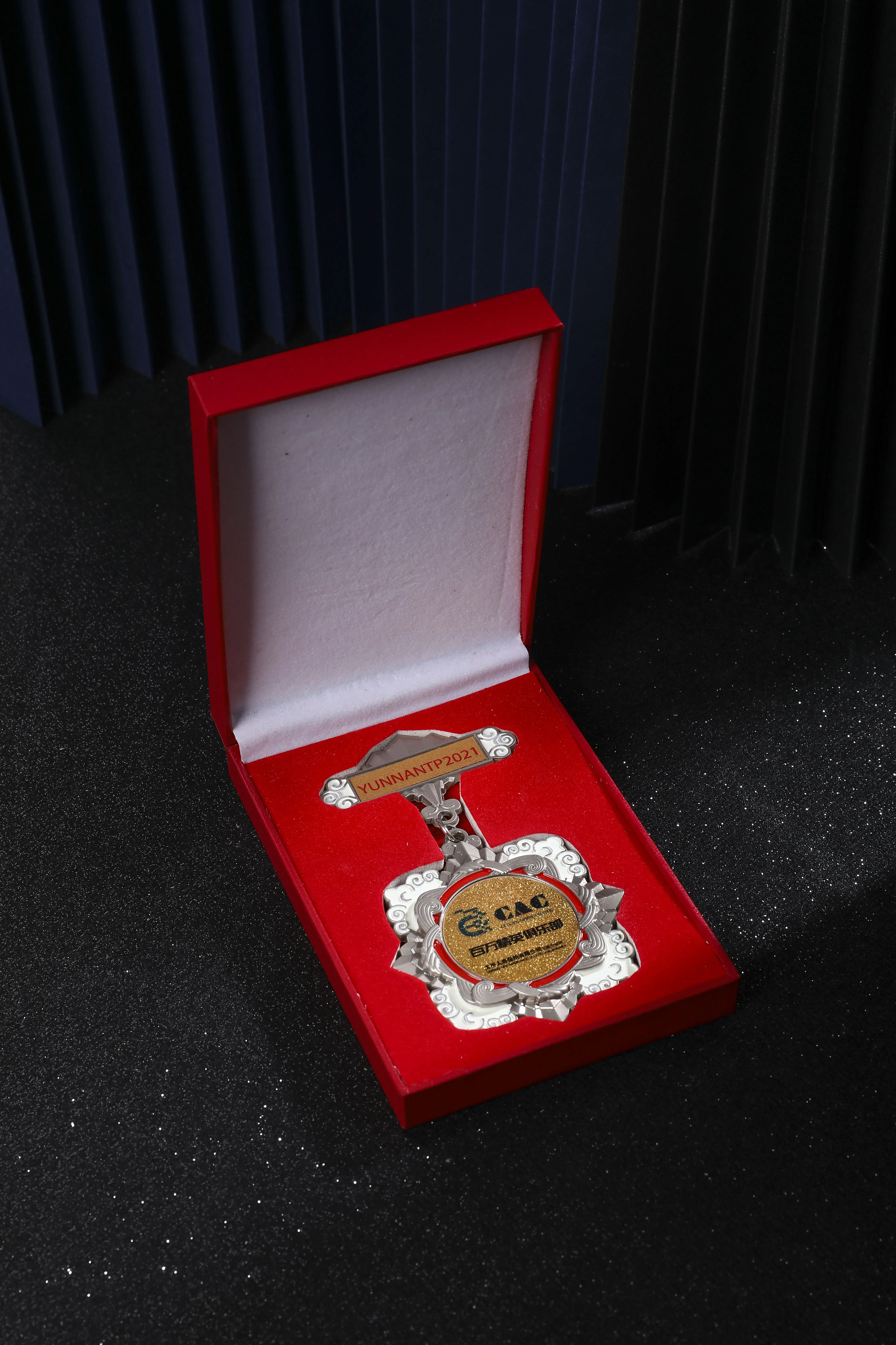 Custom Made Gold Award Medal And Badges Minimum Order Not Required For ...