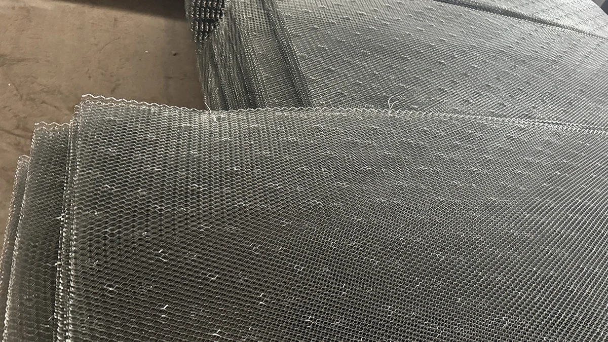 Wholesale 2.50lb Diamond Lath High Tensile Resistance Wire Mesh for ...