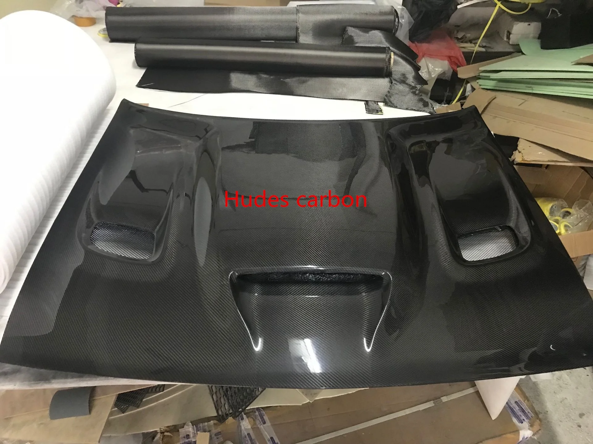 Dodge Challenger Hellcat Carbon Fiber Hood for Replacement & ODM