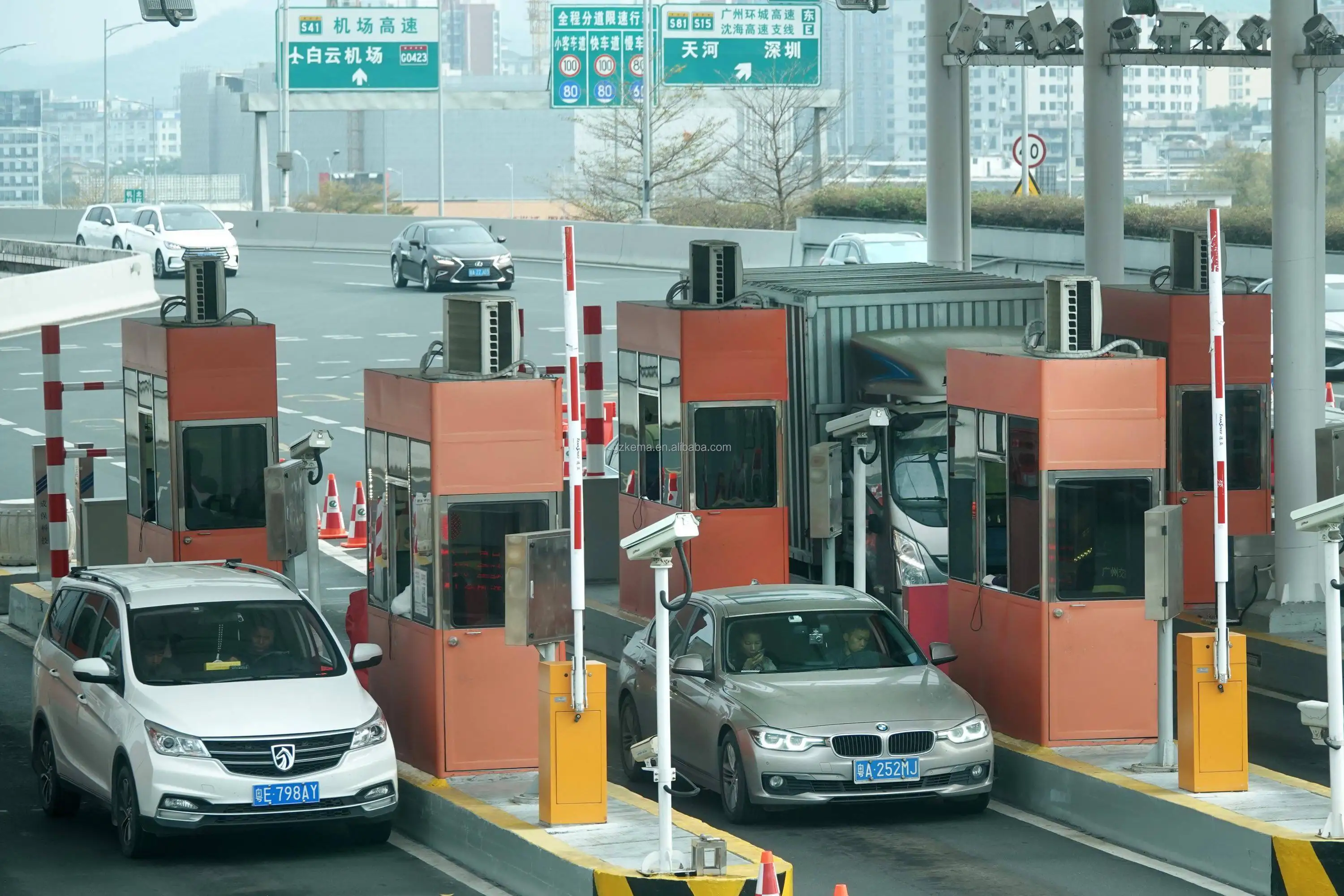 Toll Plaza System - Efficient Electronic Toll Collection