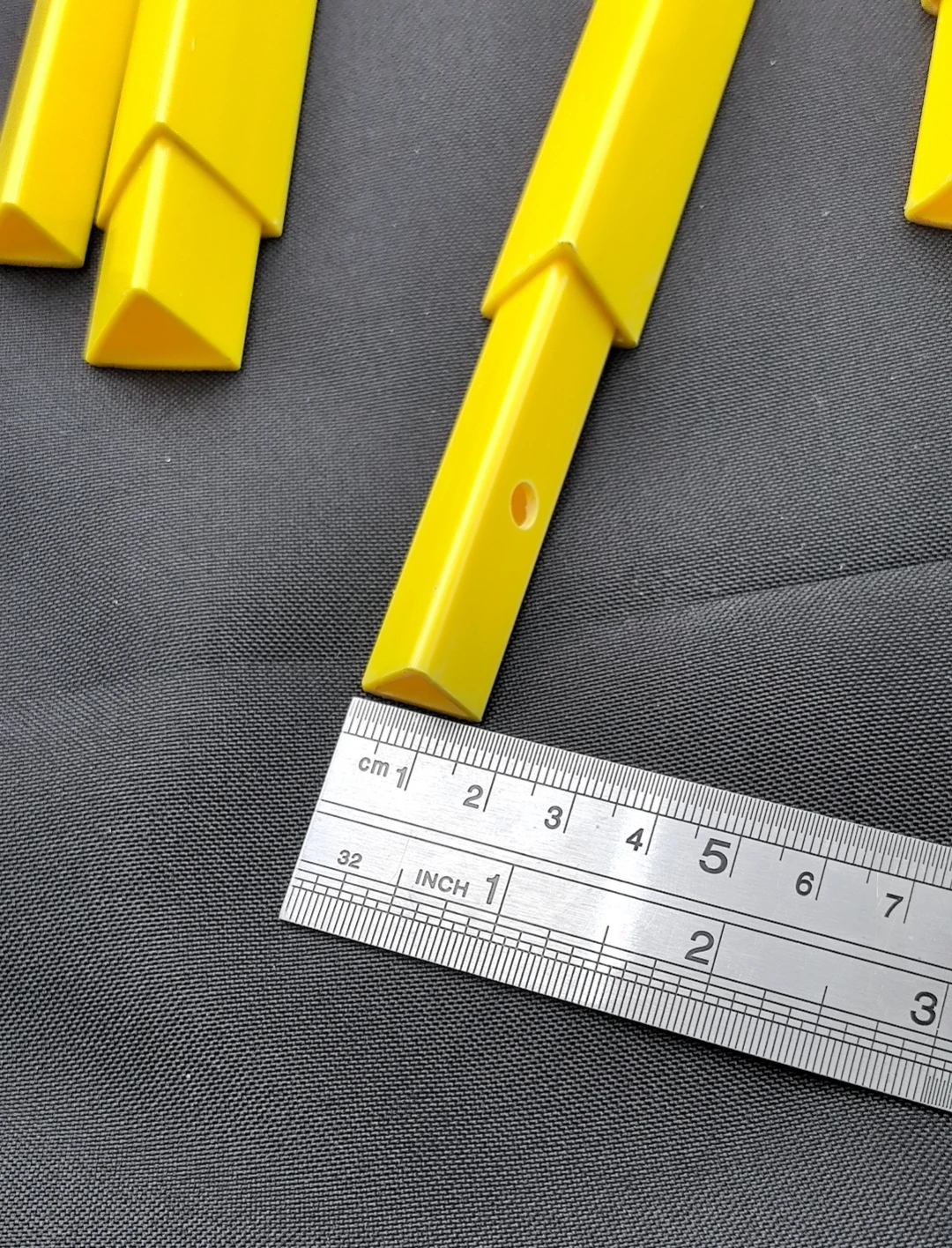 Triangular Pvc Extruded Rigid Profiles Extrusion Pvc Triangle Tube ...