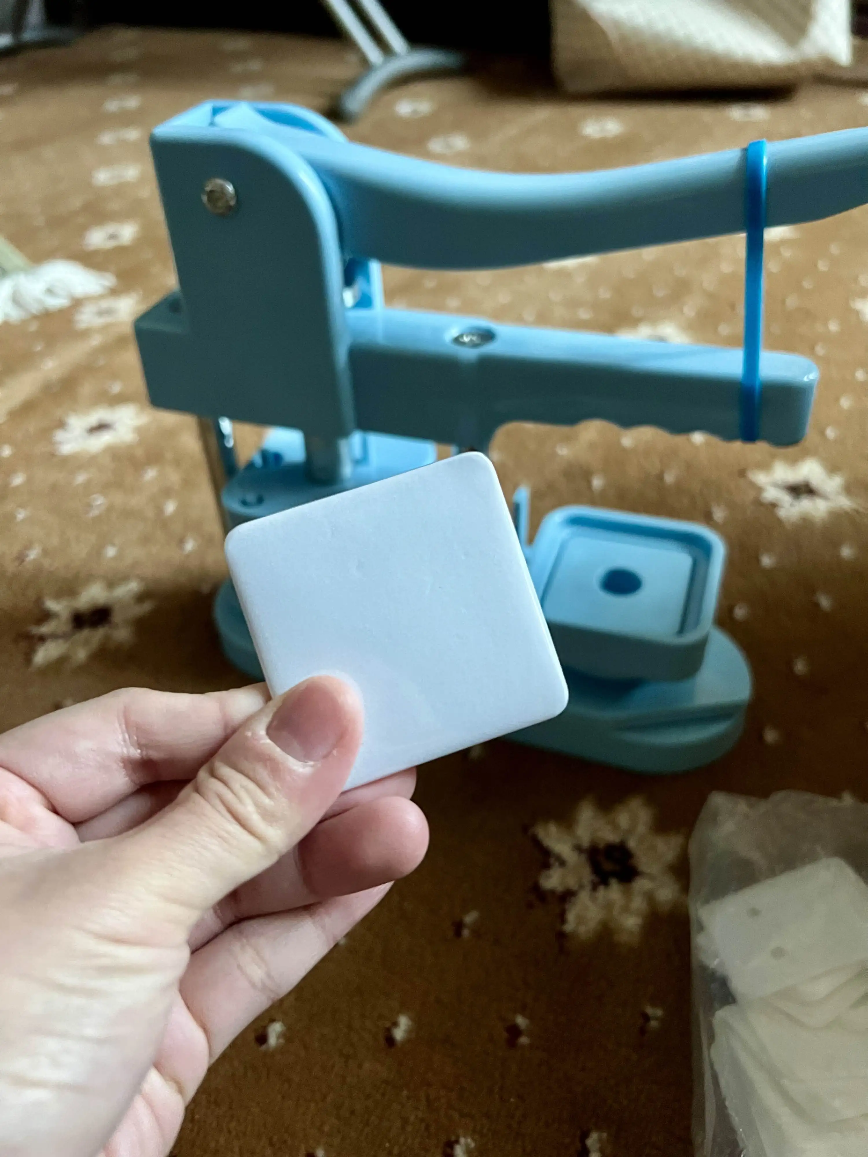 50X50 Square Plastic Button Badge Making Machine Manual