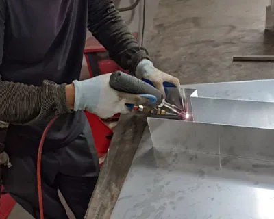 Handheld Laser Welding Machine for Aluminum Window / Door Frames ...