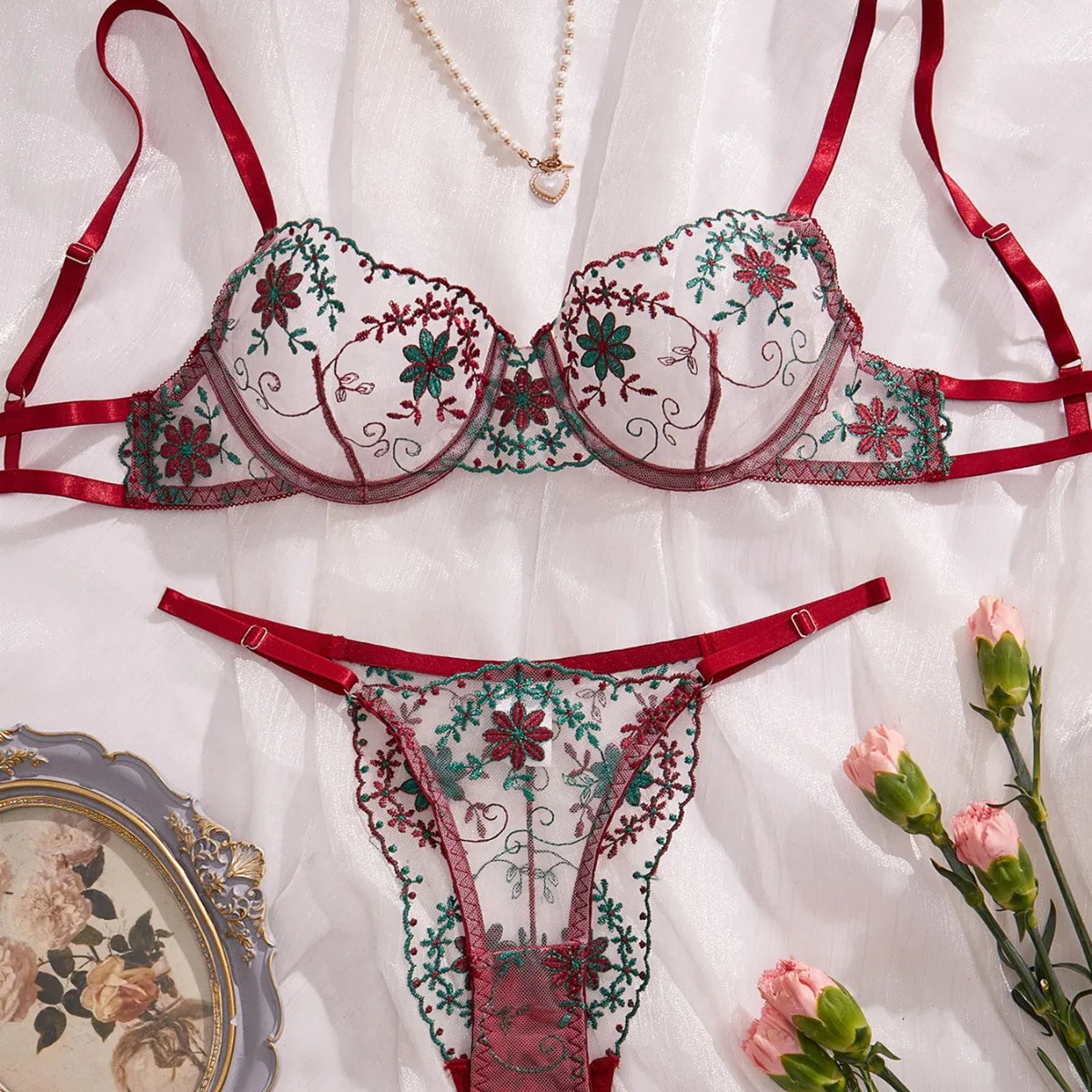 Classic New Lace Temptation Embroidery Underwear Set Sexy Comfortable