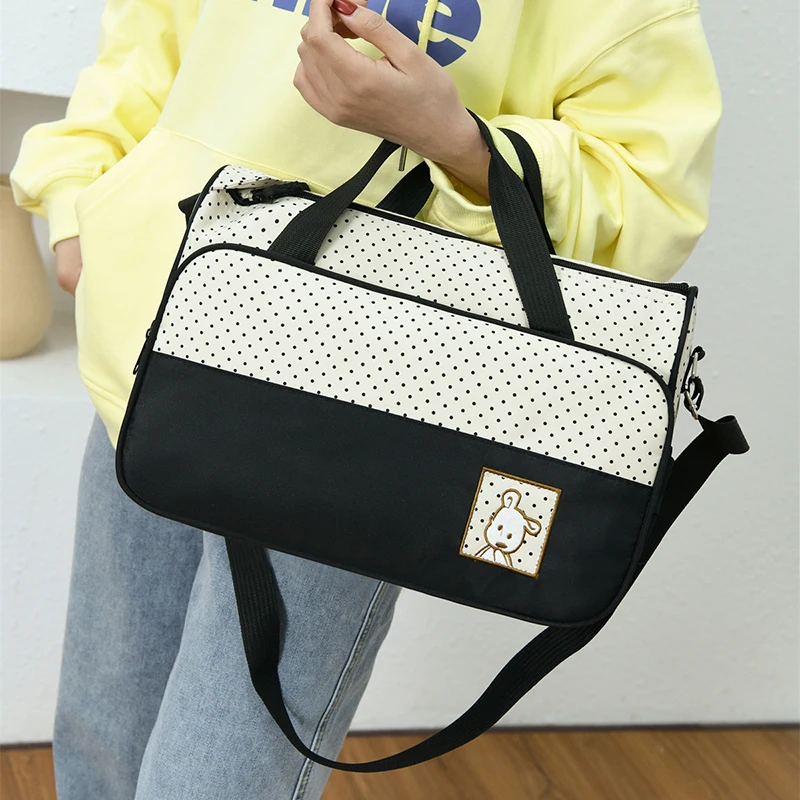 Fashionable and Functional Mommy Bag with Waterproof Features
