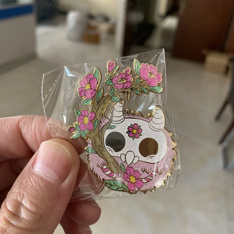 Free Sample Art Anime Custom Pins Logo Badge Glitter Metal Crafts Label ...