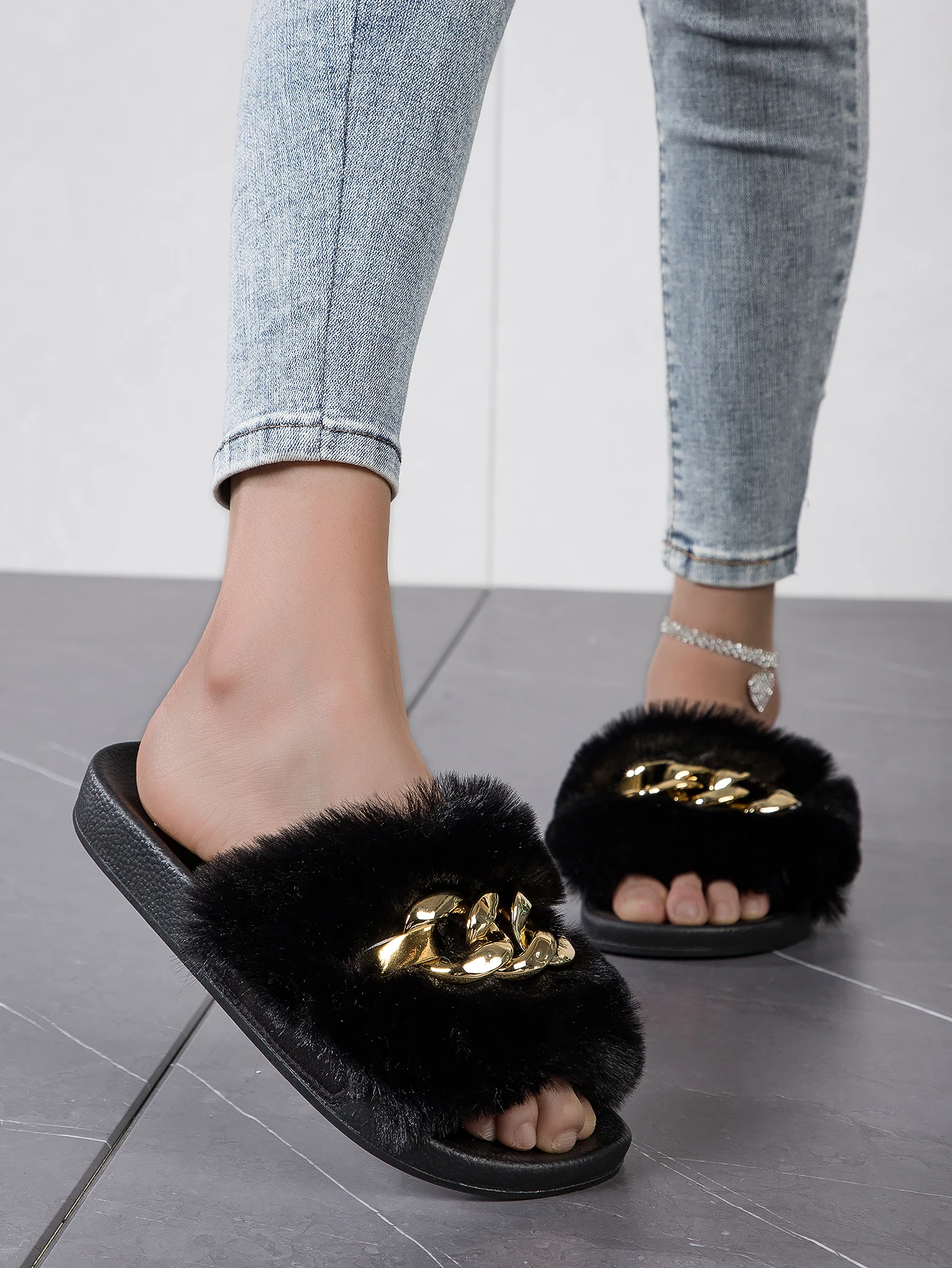 Large Size New Style Outer Wear Metal Chain Ladies Black Fur Sandals ...
