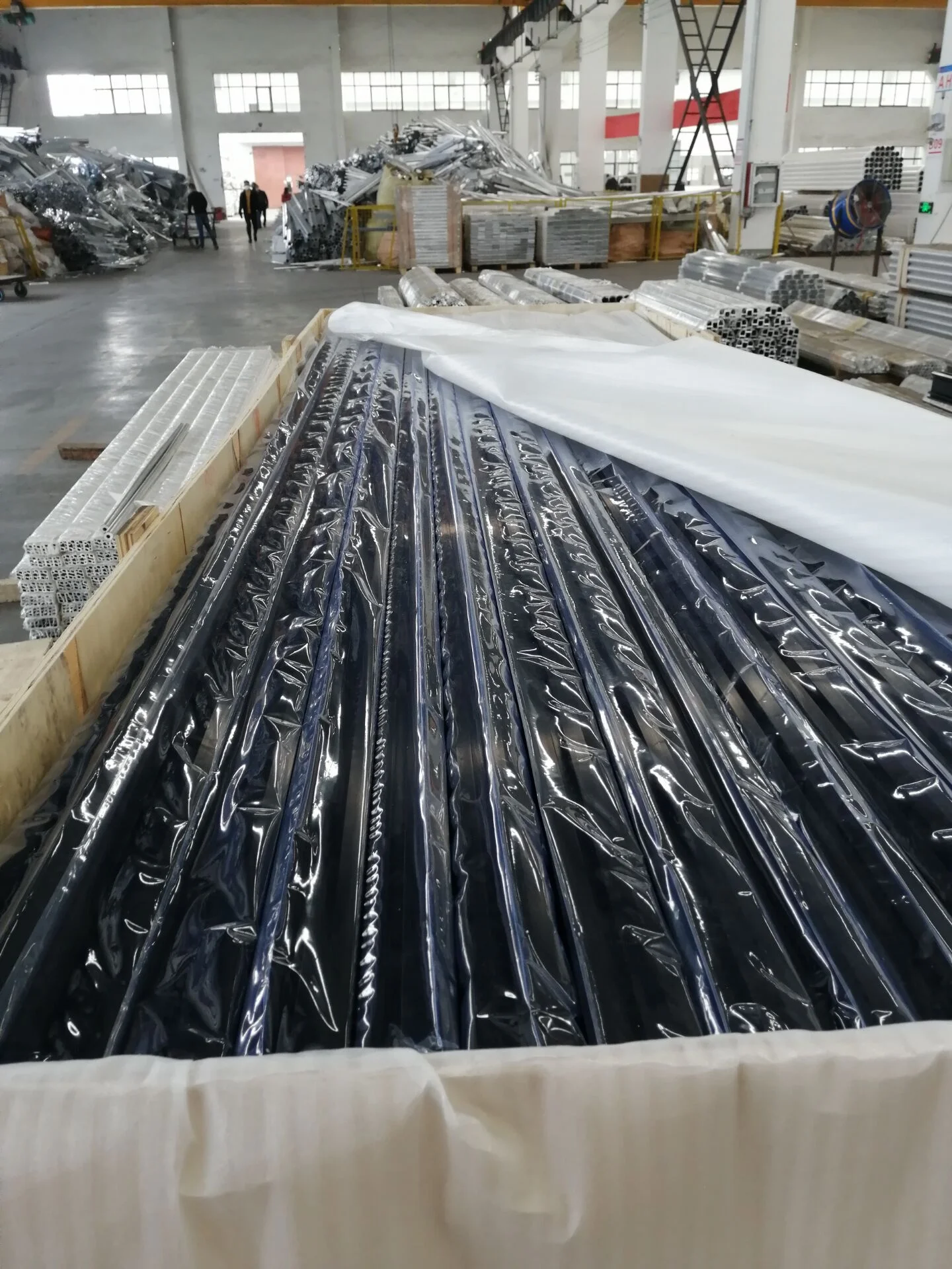 Matech Factory Custom Cleanroom Glass Wall Golden 6063 Aluminum ...