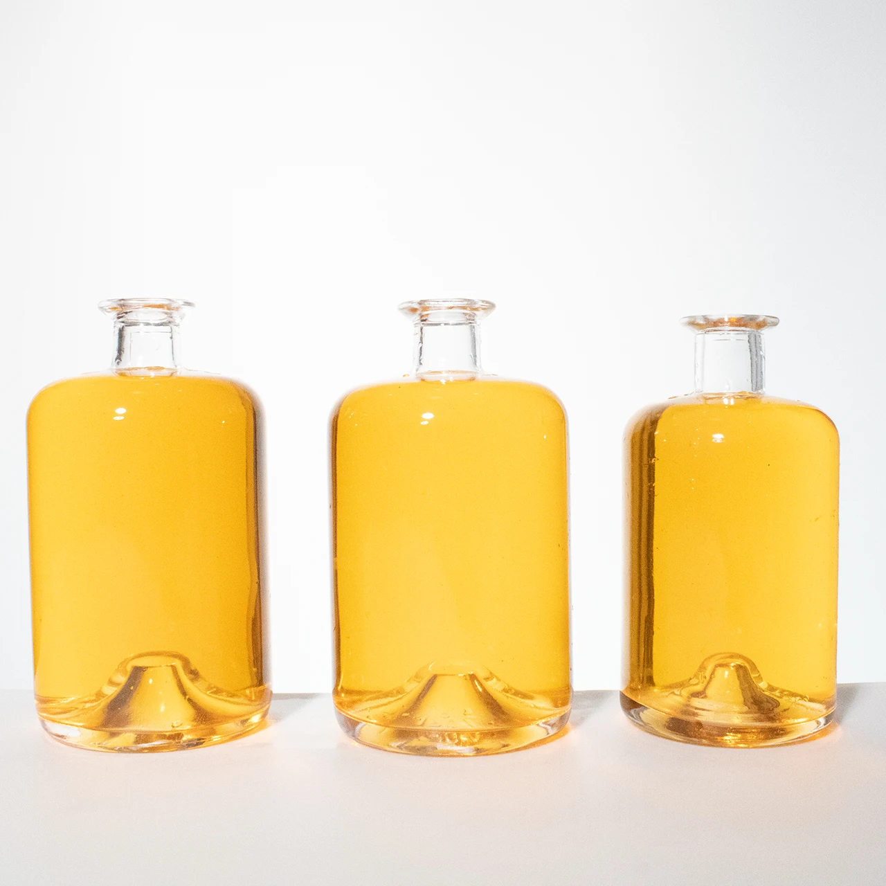 RSG Cylindrical Round Shape Bartop 500ml 700ml Tequila T Cork Plate ...