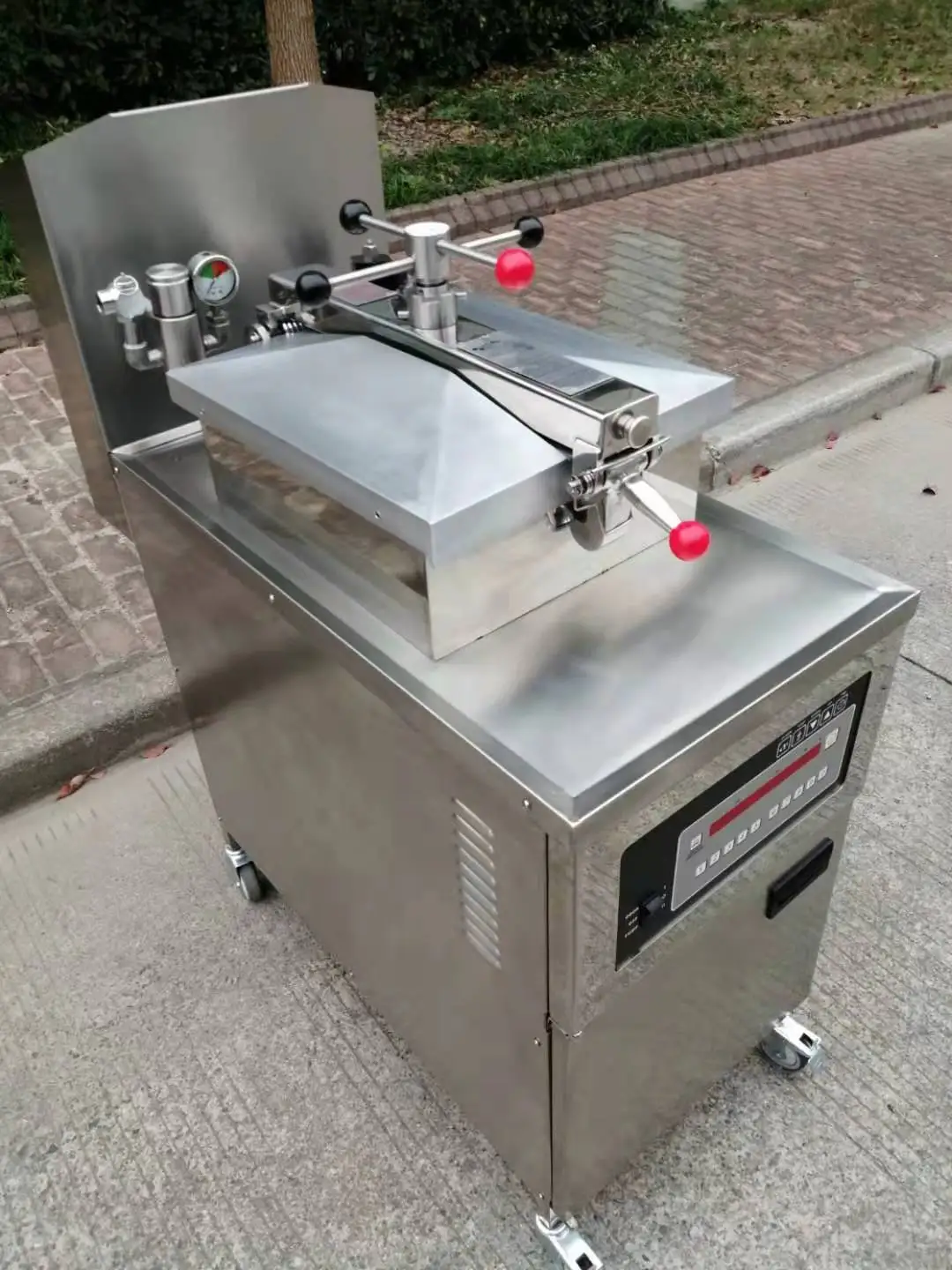 KFC Henny Penny Chicken Pressure Fryer - High Productivity