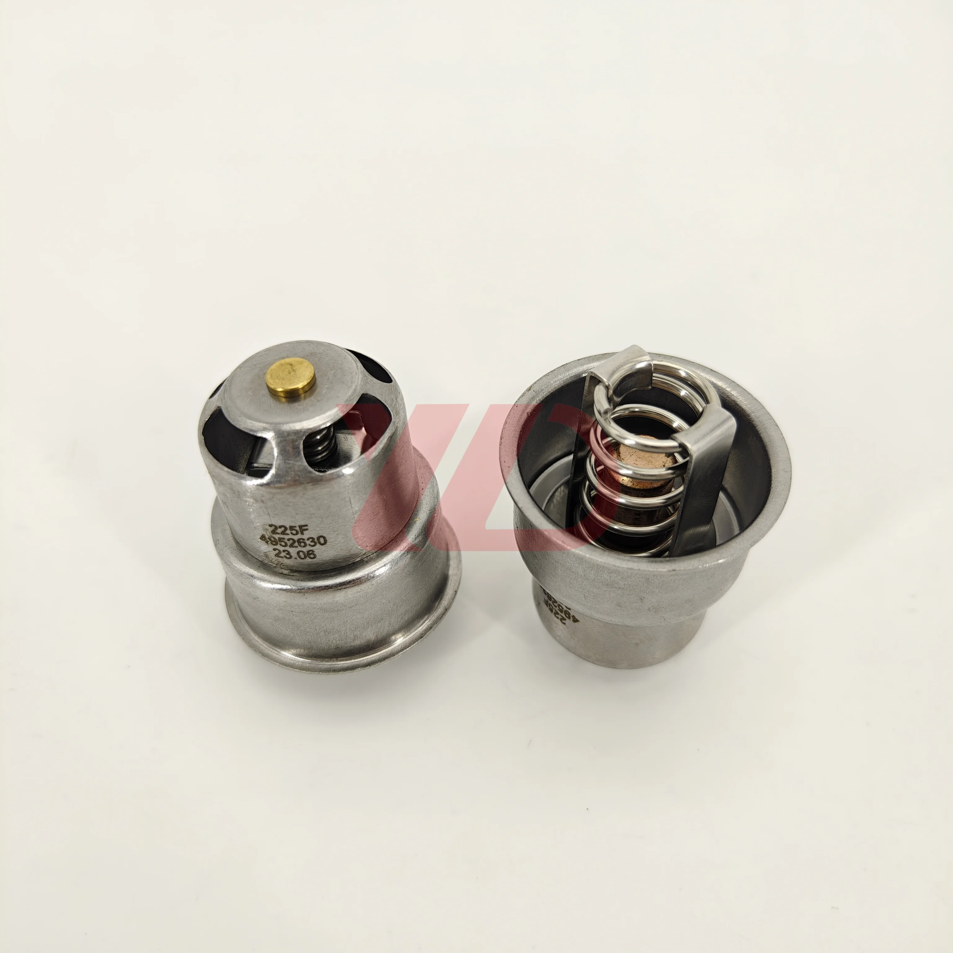 Genuine Qsm11 Ism11 M11 Diesel Engine Parts Coolant Thermostat 4952630 ...