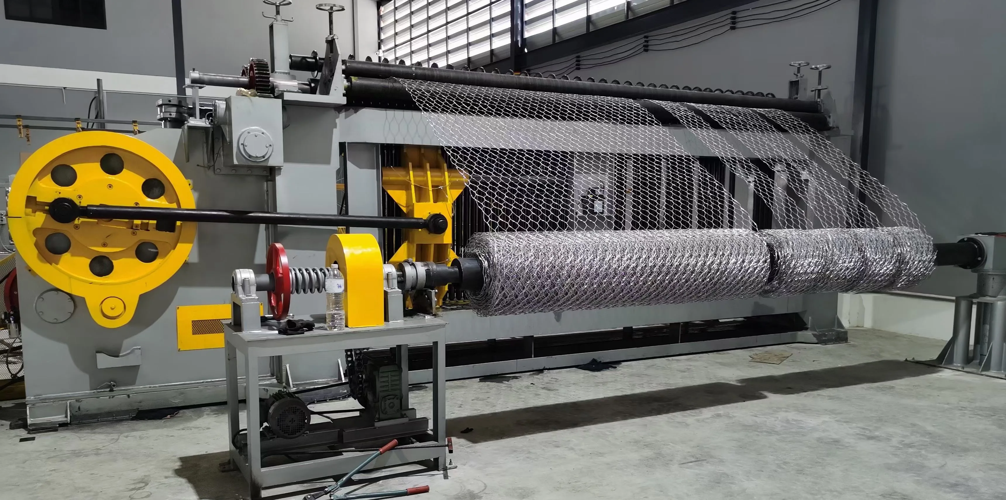 Max. Weaving Mesh Width Of 5300mm Mesh Size 120x150mm Gabion Mesh ...