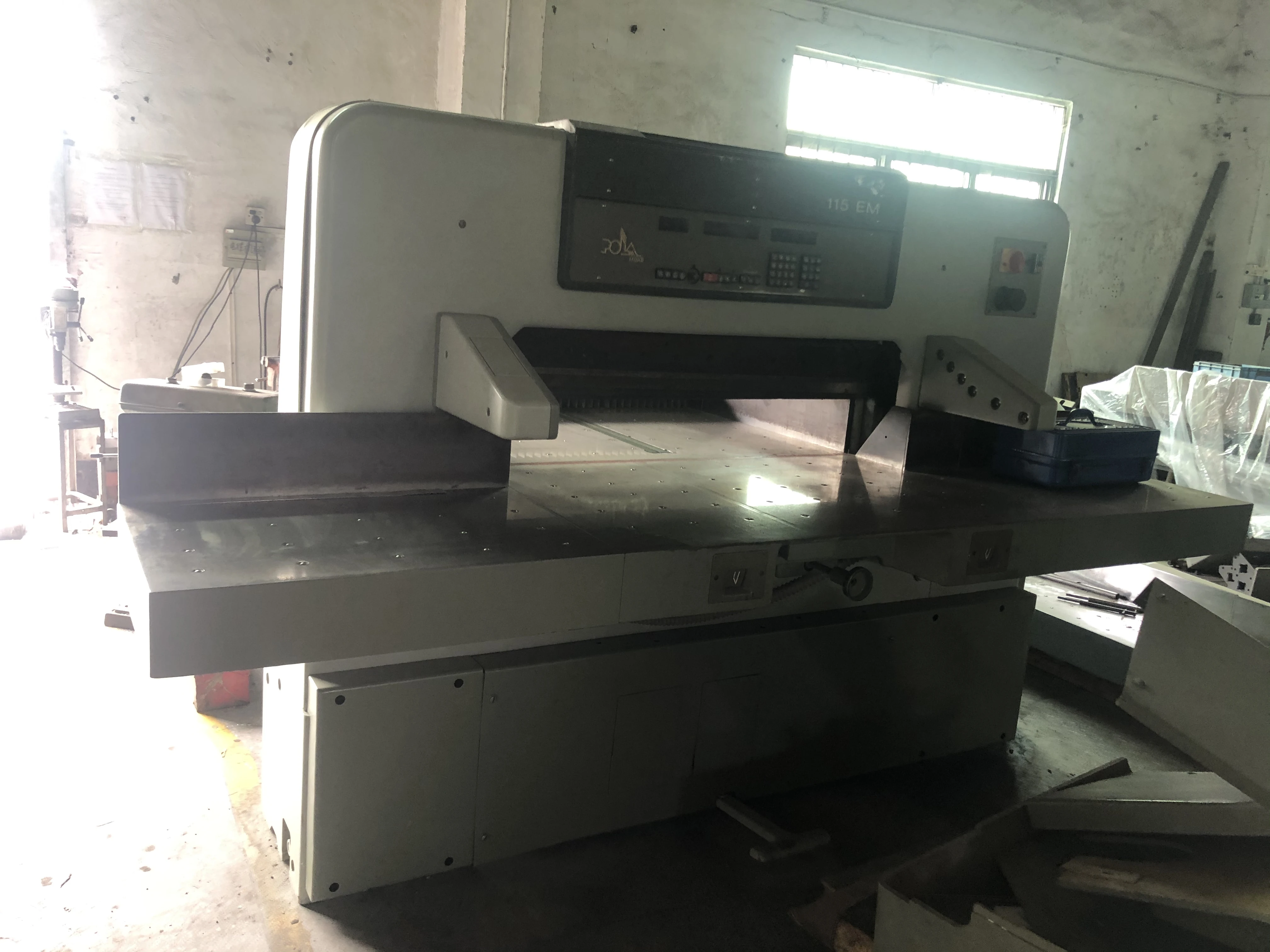 Alibaba.com: Polar 115 Guillotine Paper Cutting Machine with CE ...