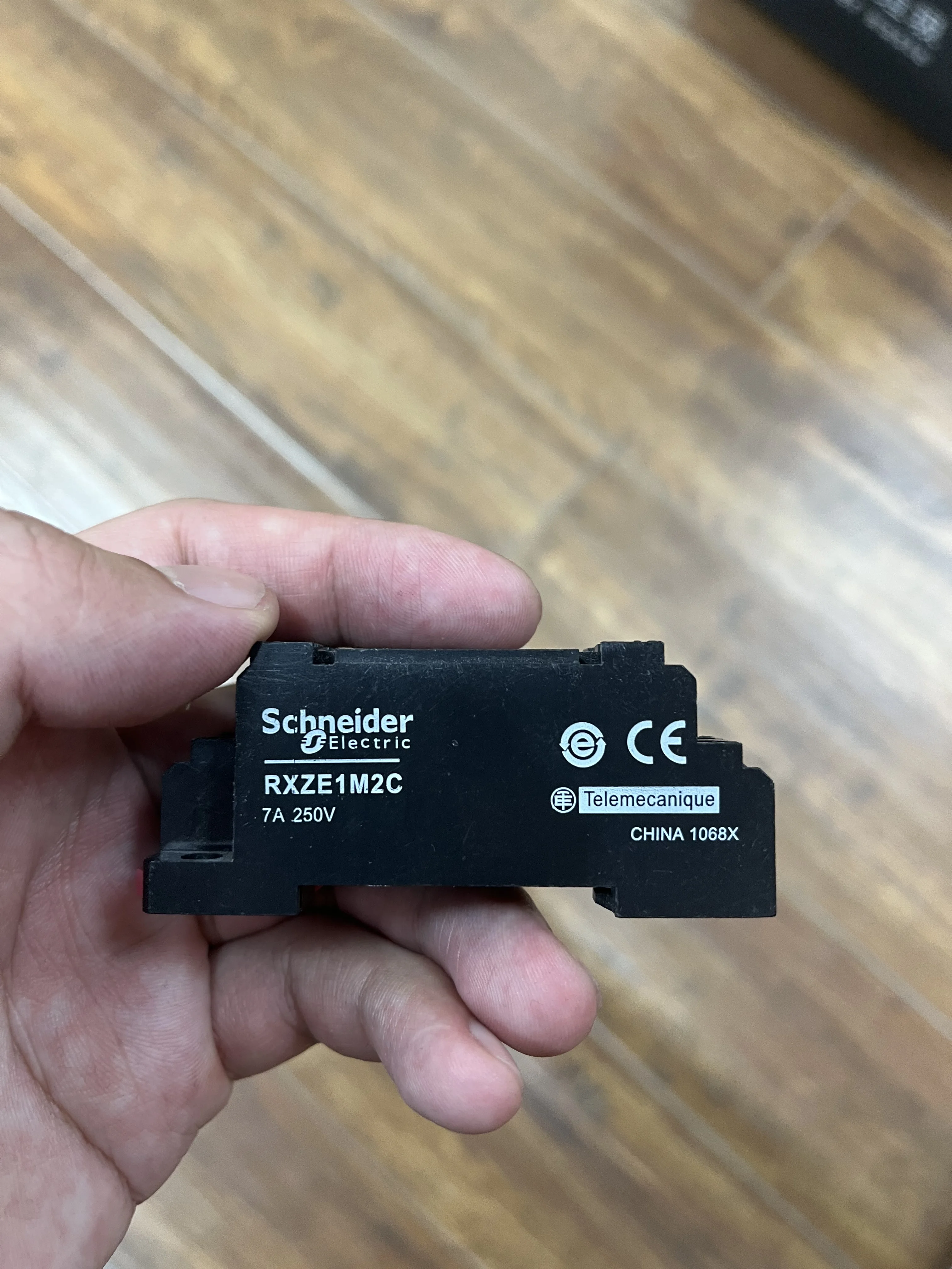 RXM 24VDC 230V AC 14pin RXZE1M2C Power Relay - General Purpose